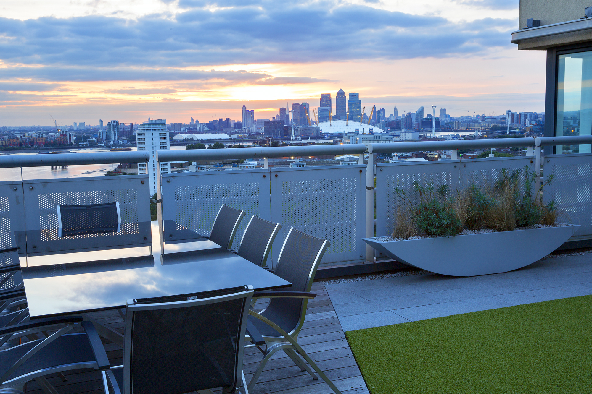 Thames Barrier Roof Garden: Thames Terrace by Mylandscapes Roof Garden ...