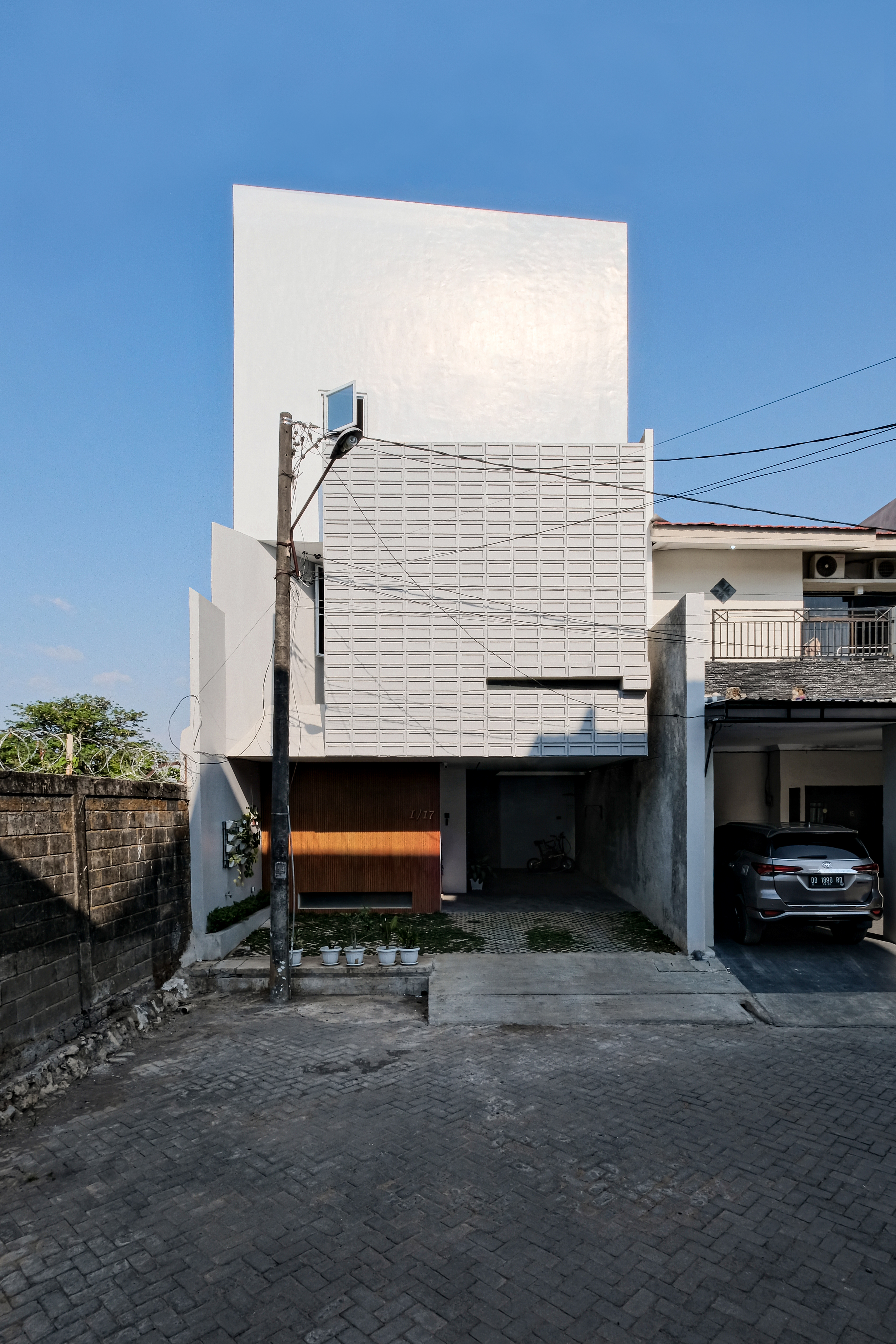 VR House by INS Studio - Architizer