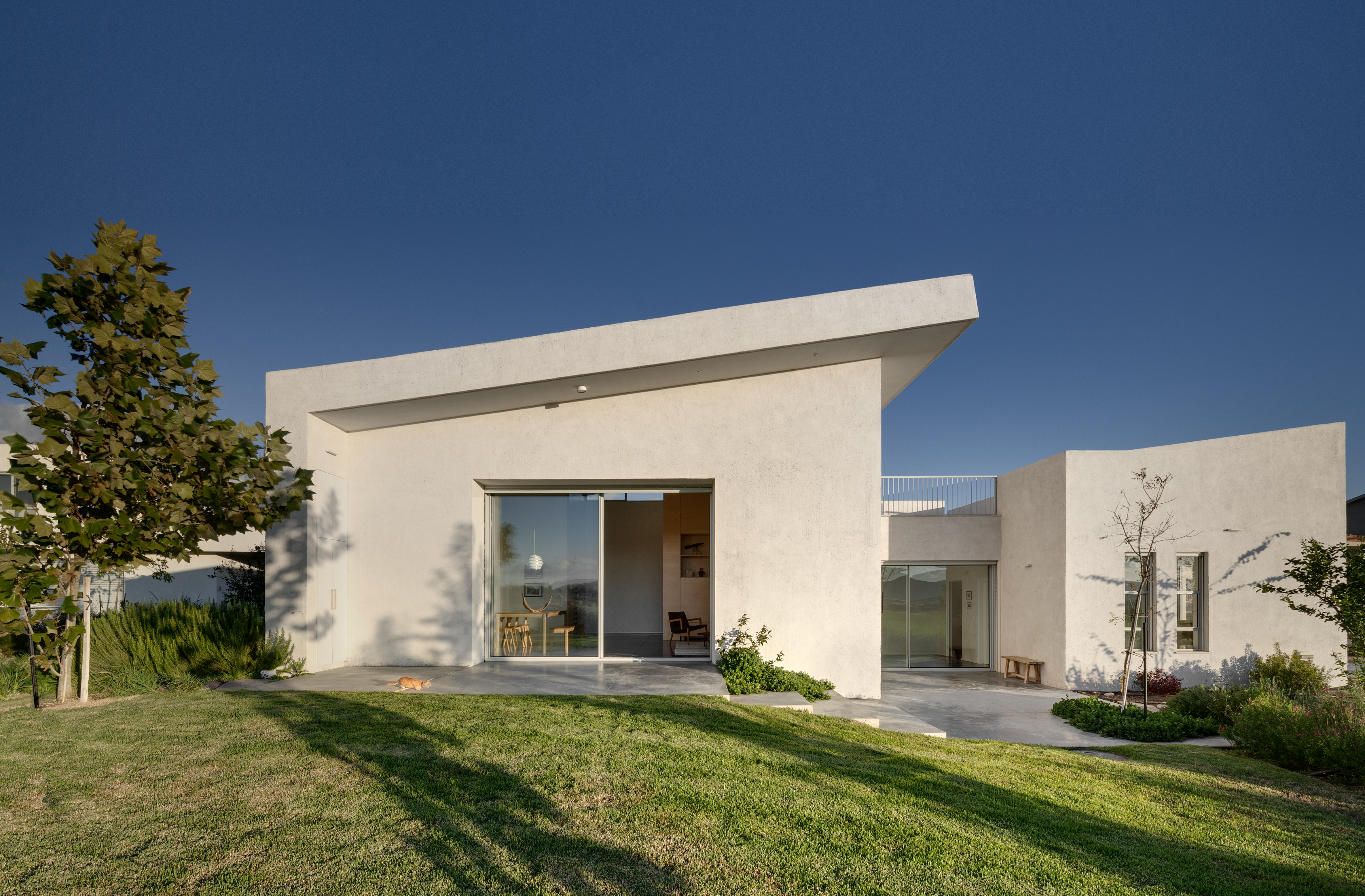 Monolight House by Naama Dagan Architecture - Architizer
