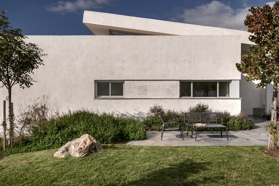 Monolight House by Naama Dagan Architecture - Architizer