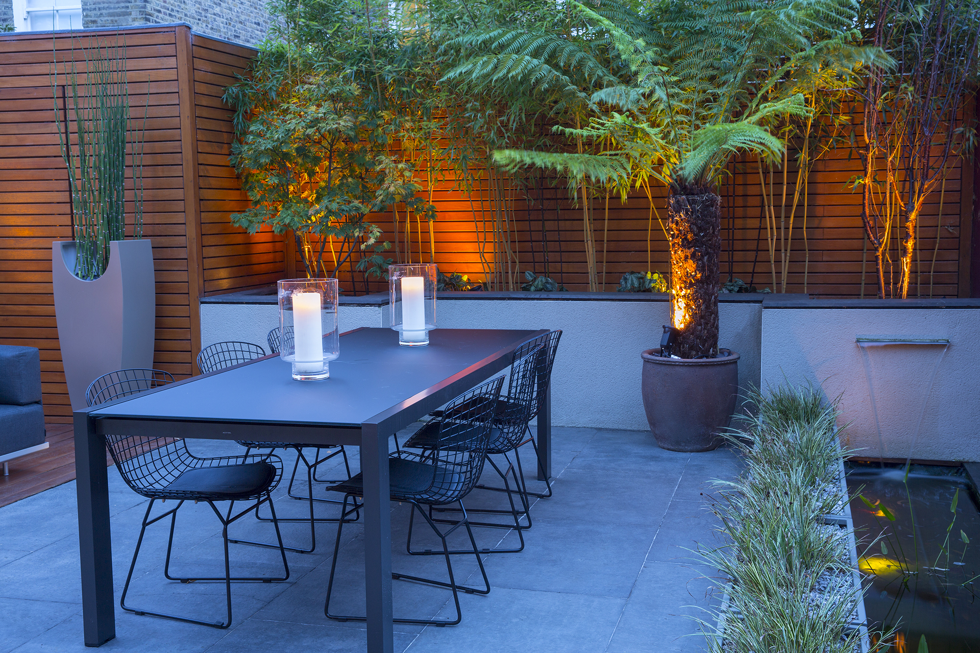 Clapham Modern Art Courtyard: Alfresco Living Superbness by ...