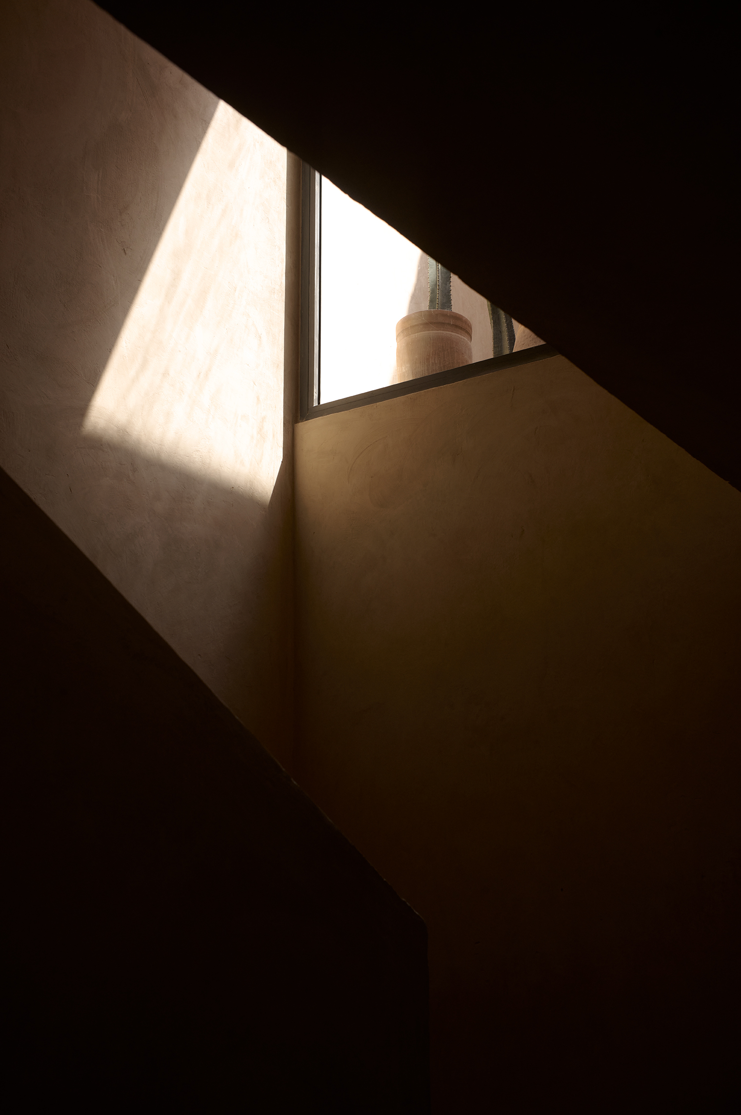 dot.ateliers|Ogbojo by DeRoche Projects - Architizer