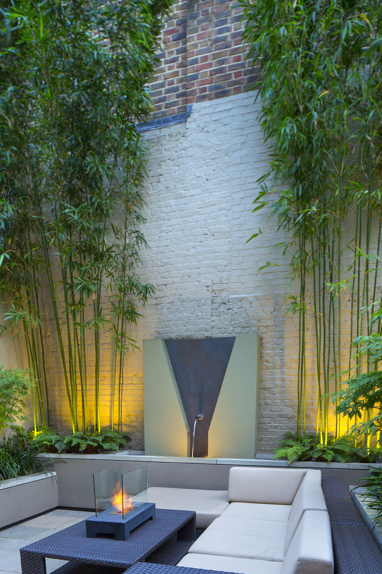 Belgravia Courtyard Garden: Temple Bamboo, Water & Fire & Japanese ...