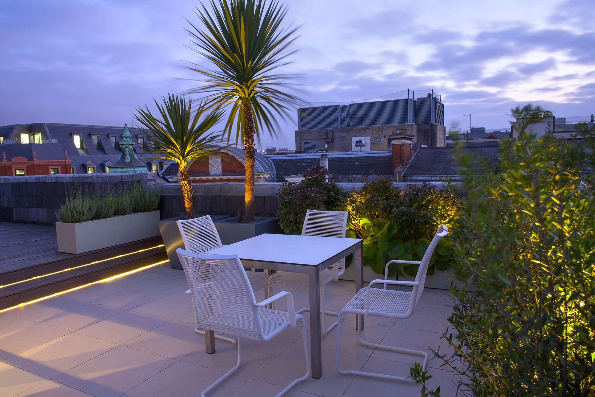 Strand Roof Garden: Landmarks, Outdoor Kitchen & Mediterranean Verdure ...