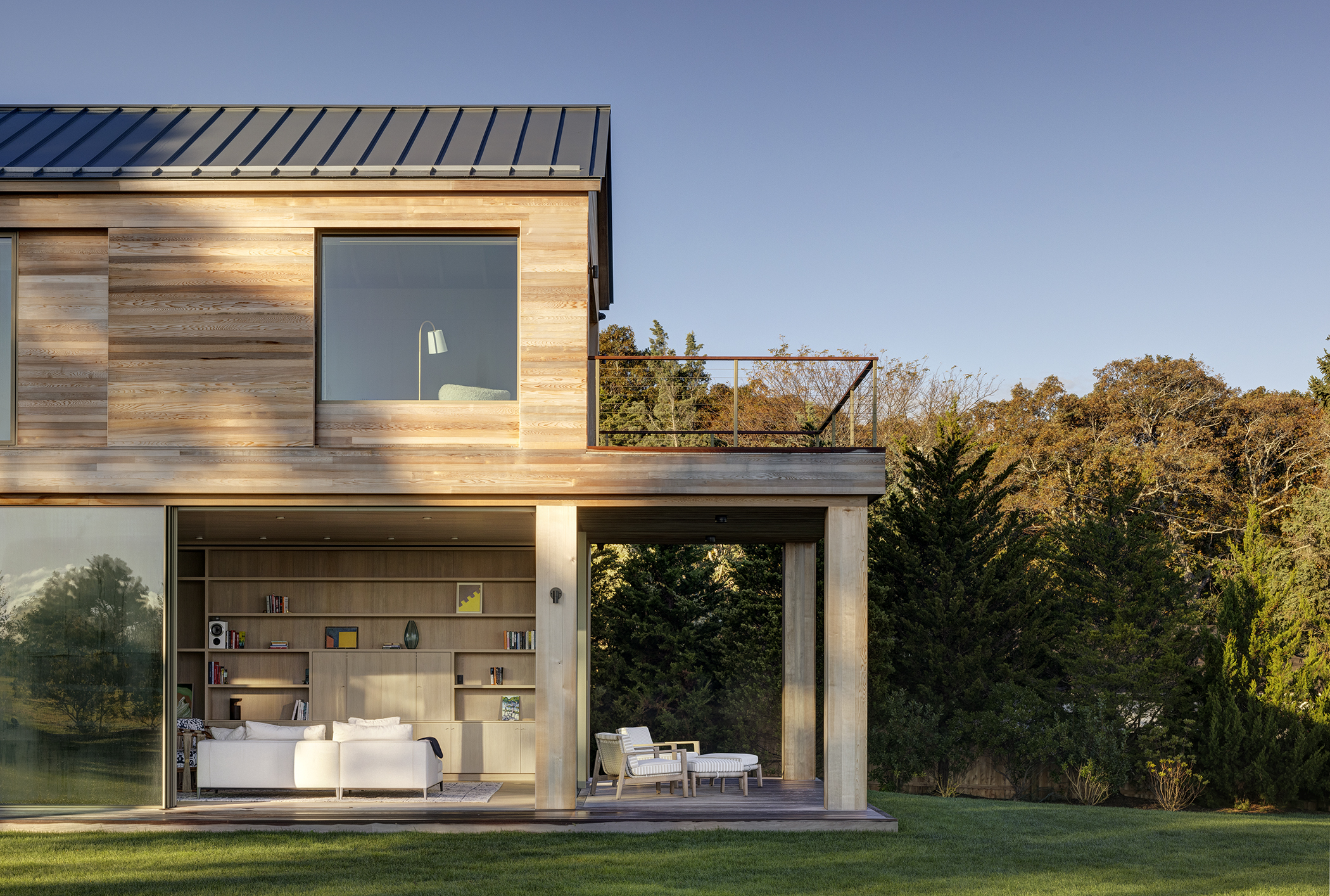 High Bluff House by Mapos - Architizer