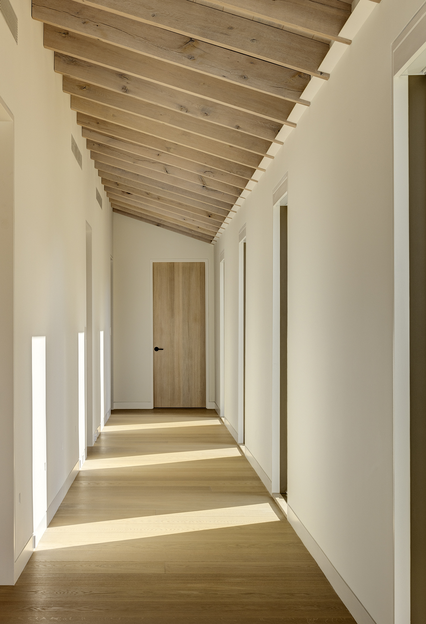 High Bluff House by Mapos - Architizer