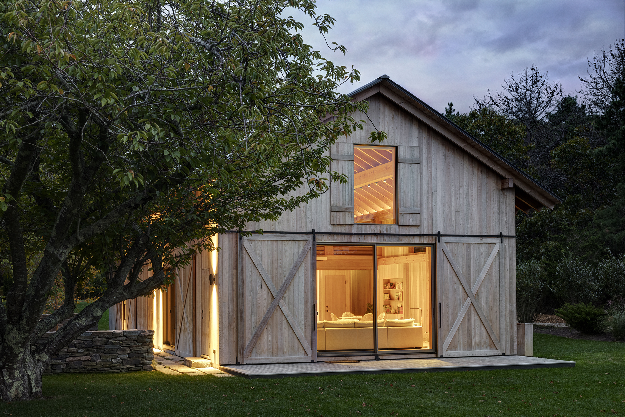 High Bluff House by Mapos - Architizer