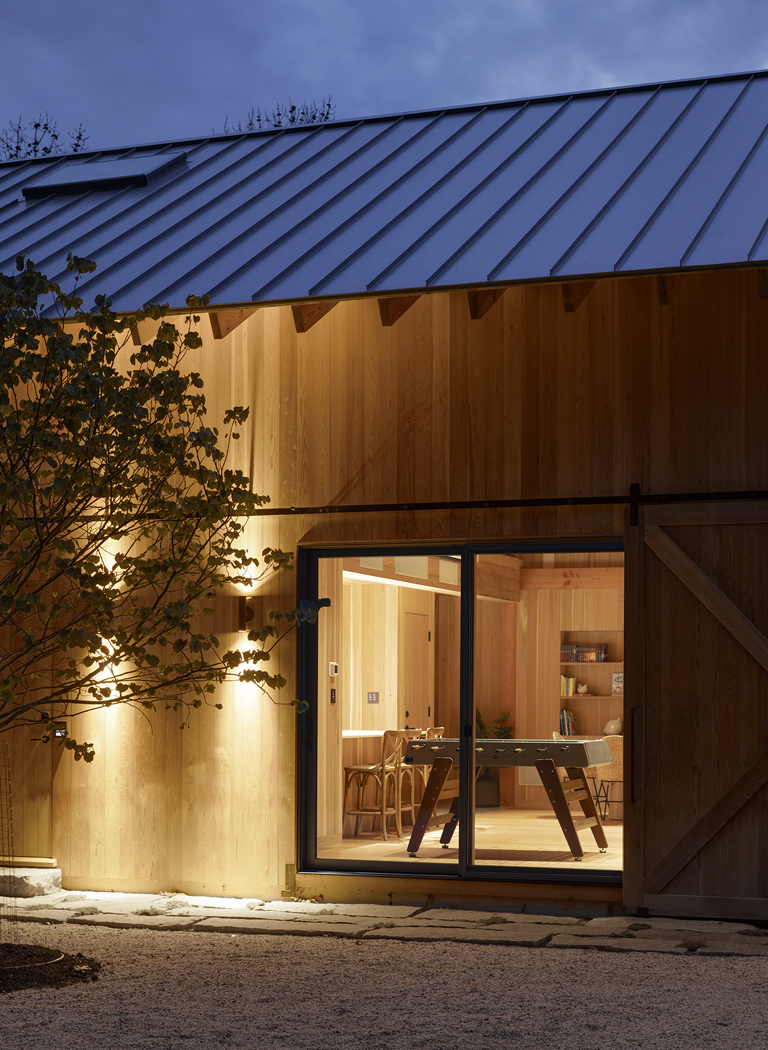 High Bluff House by Mapos - Architizer