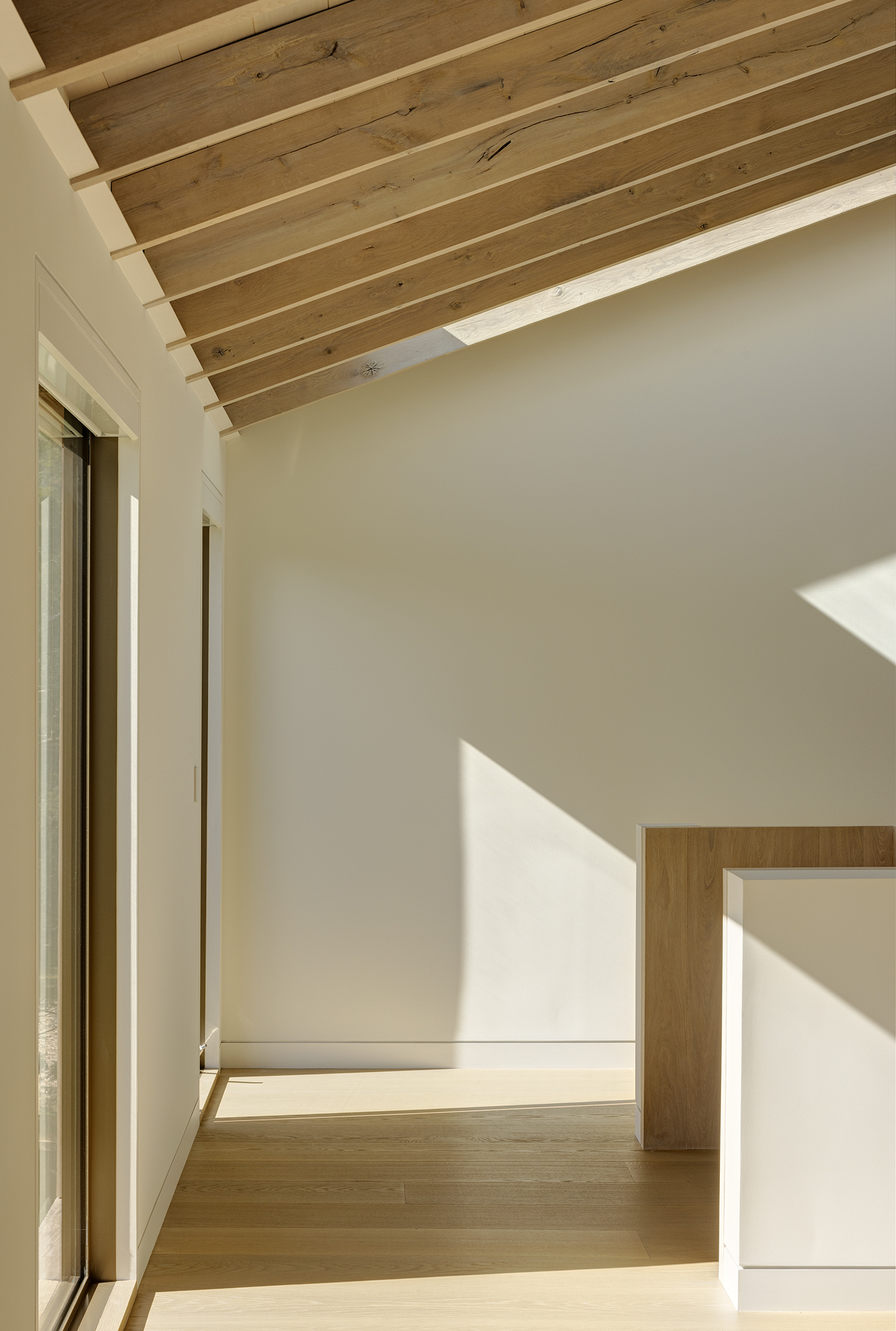 High Bluff House by Mapos - Architizer