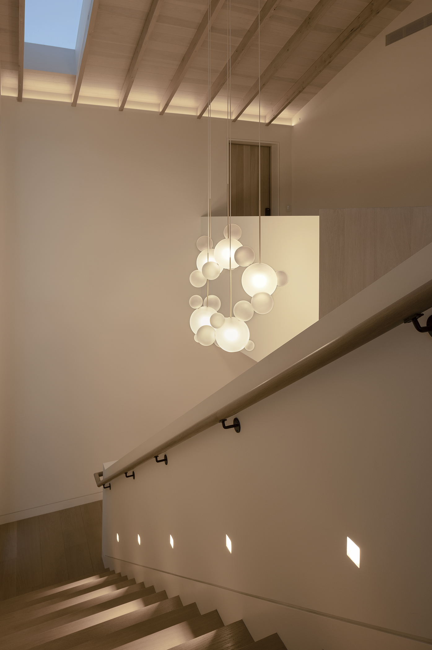 High Bluff House by Mapos - Architizer