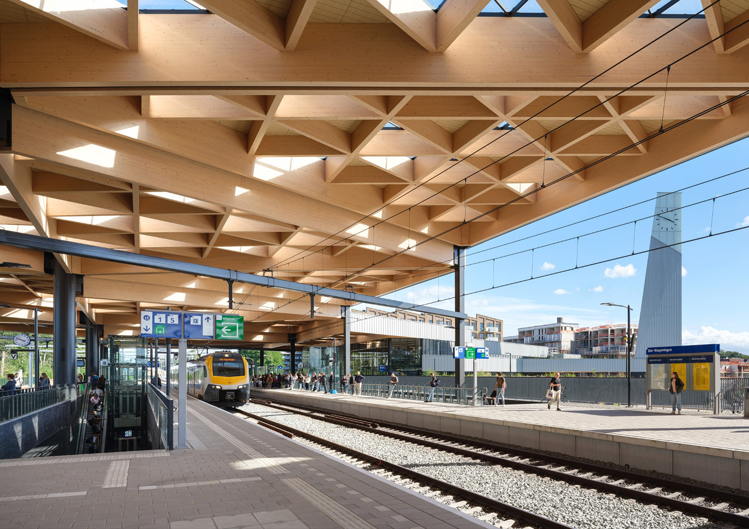 Ede-Wageningen Train Station (Mecanoo and Royal HaskoningDHV) by ...