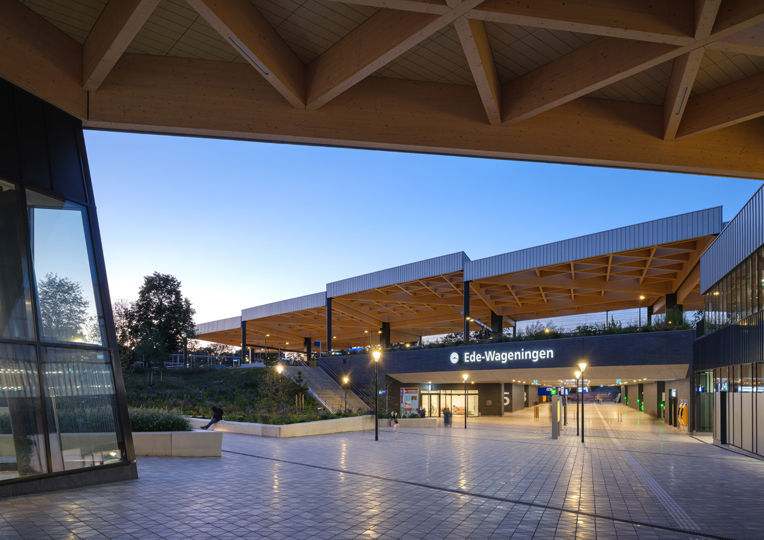 Ede-Wageningen Train Station (Mecanoo and Royal HaskoningDHV) by ...