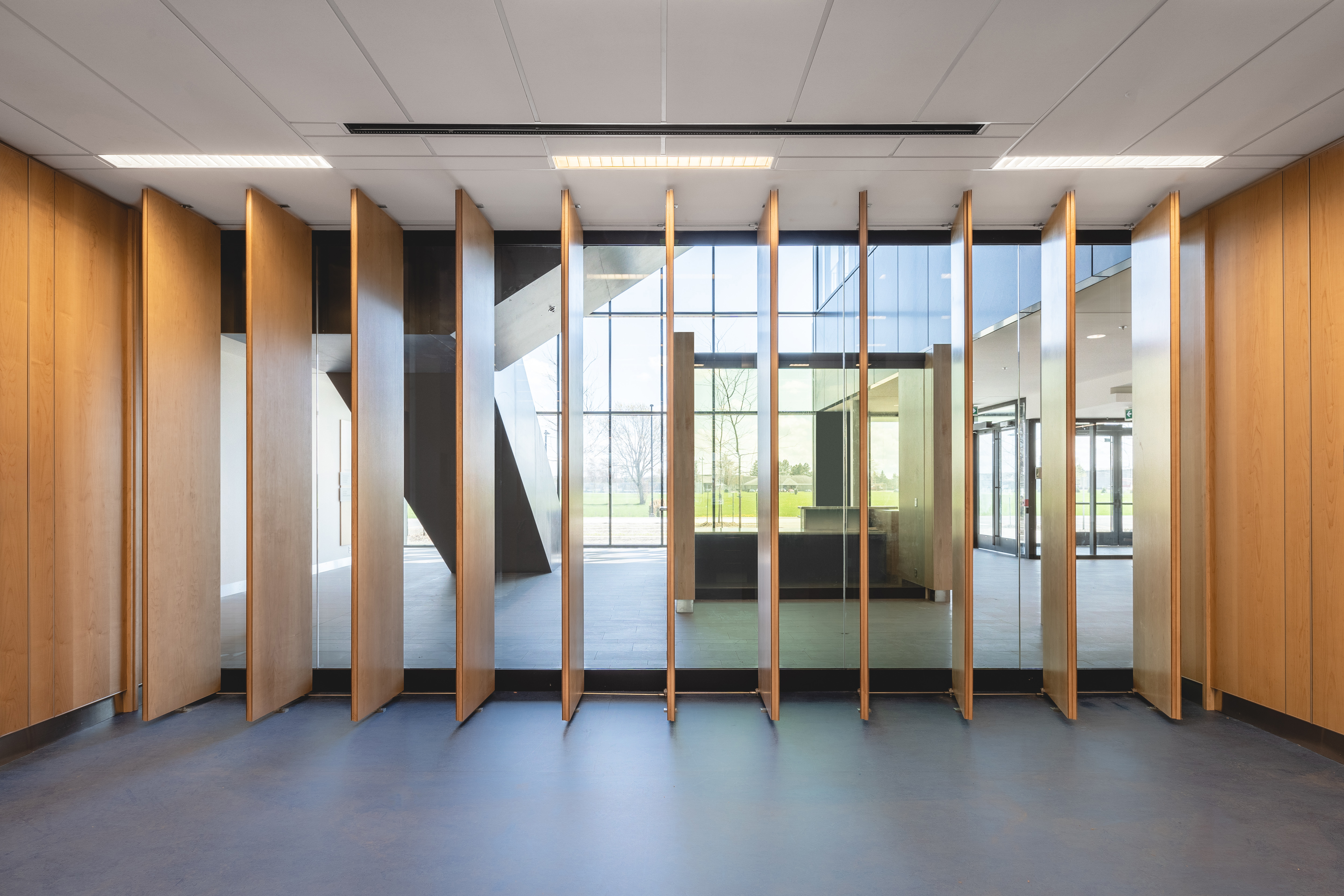 Centre de santé et unité dentaire, Garnison Saint-Jean by Atelier Archi ...
