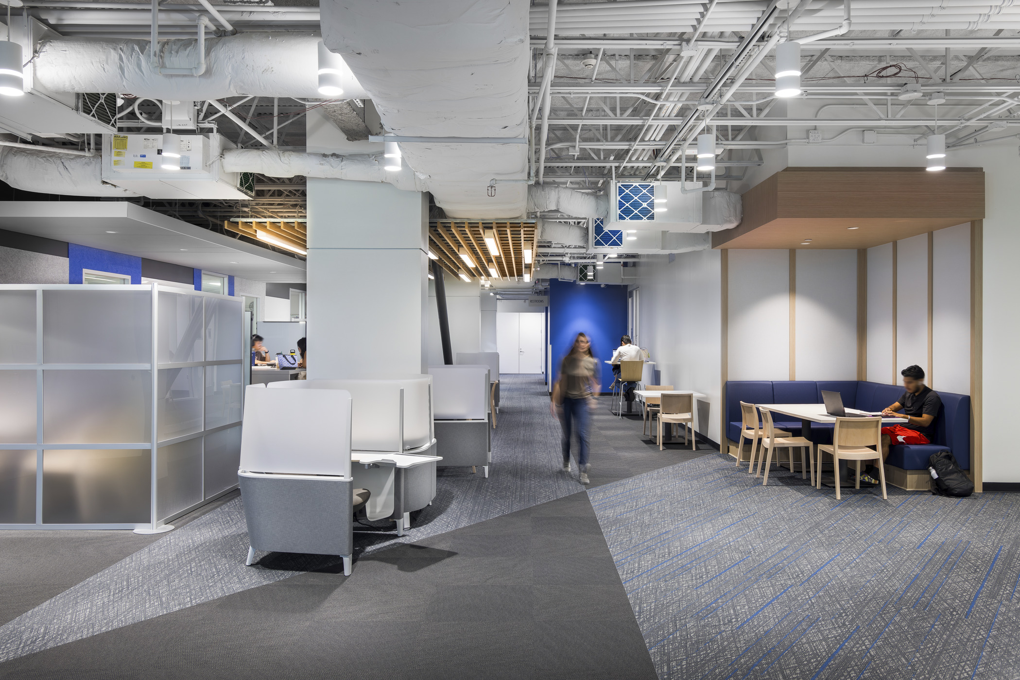 Lone Star College Campus Learning Commons Building Classroom + Lobby ...