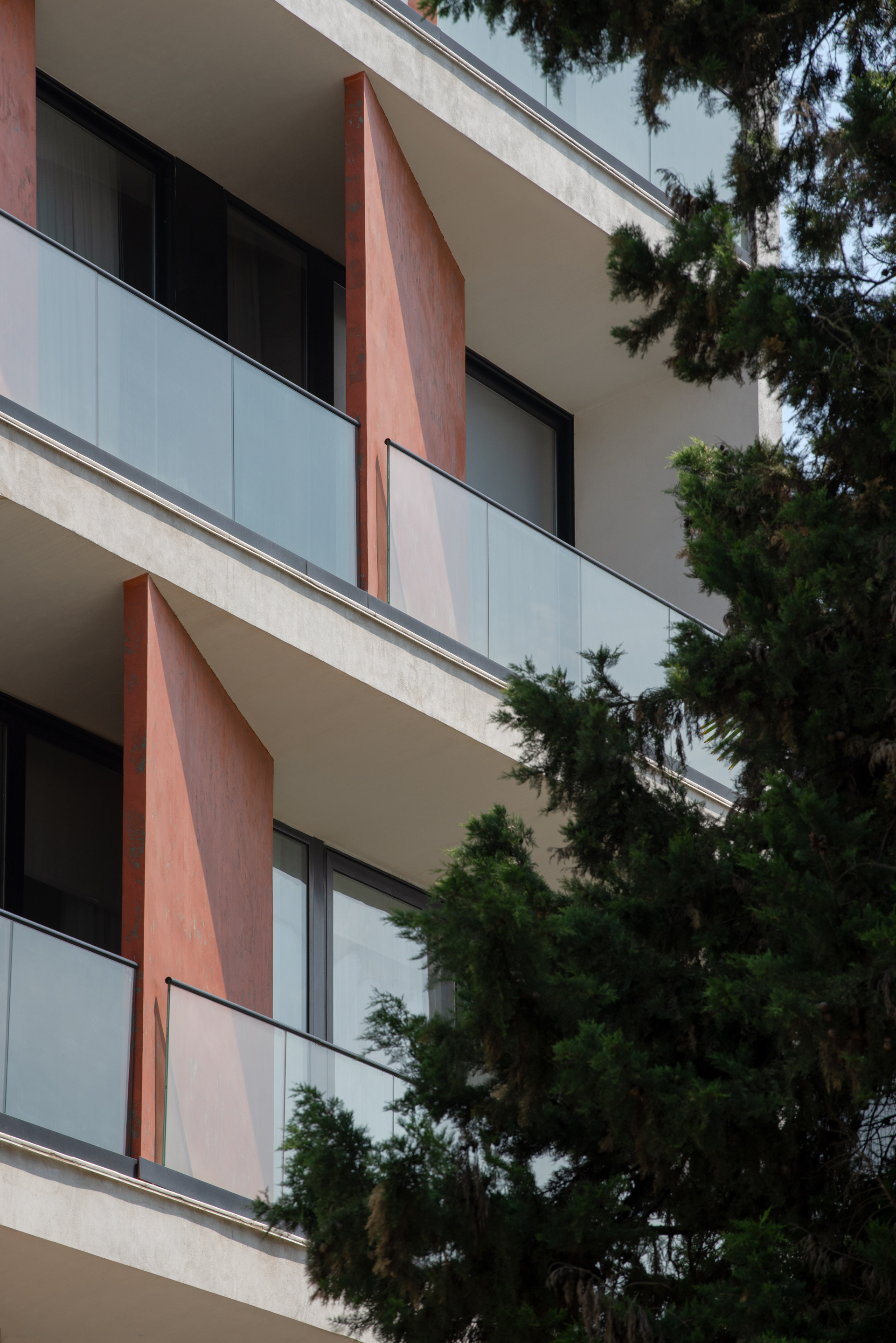 146 Residential Building by PRAGMATICA ARCHITECTURAL DESIGN STUDIO ...