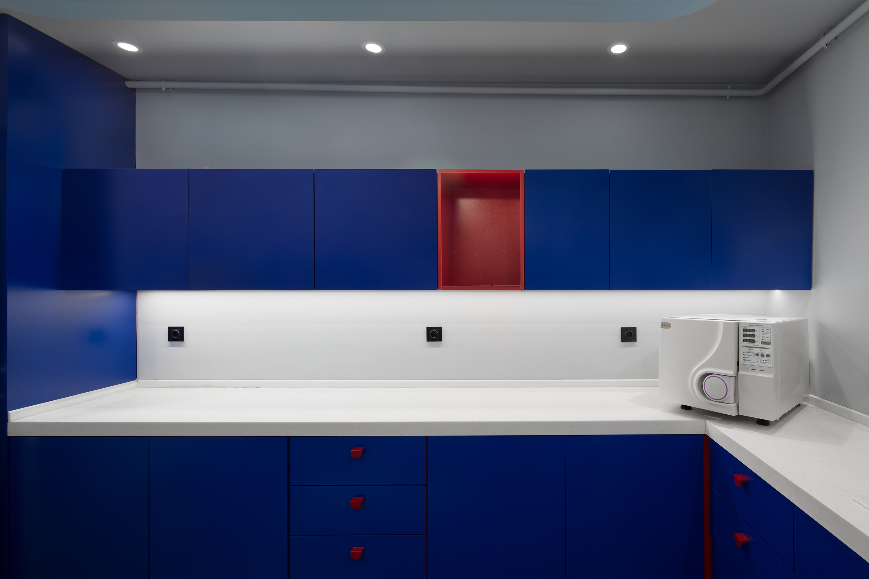 Javidi Dental Office by Ronak Roshan Office - Architizer