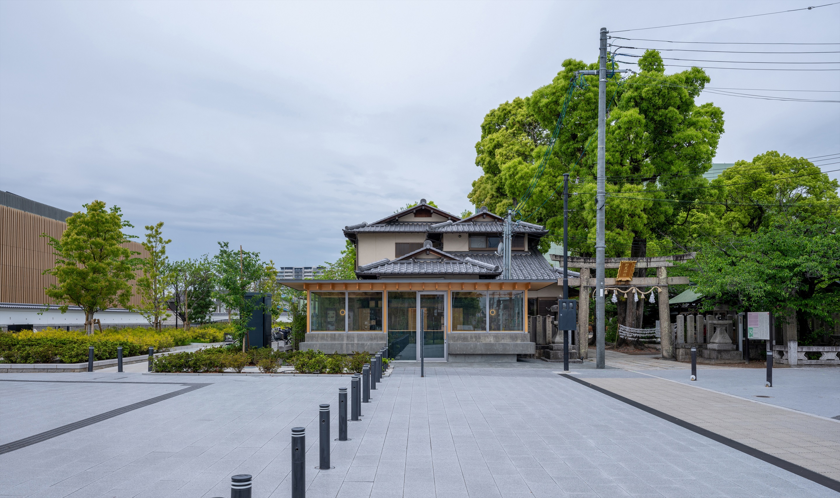 Cafe N+ An Ambiguous Boundary Connecting History by Horibe Associates ...