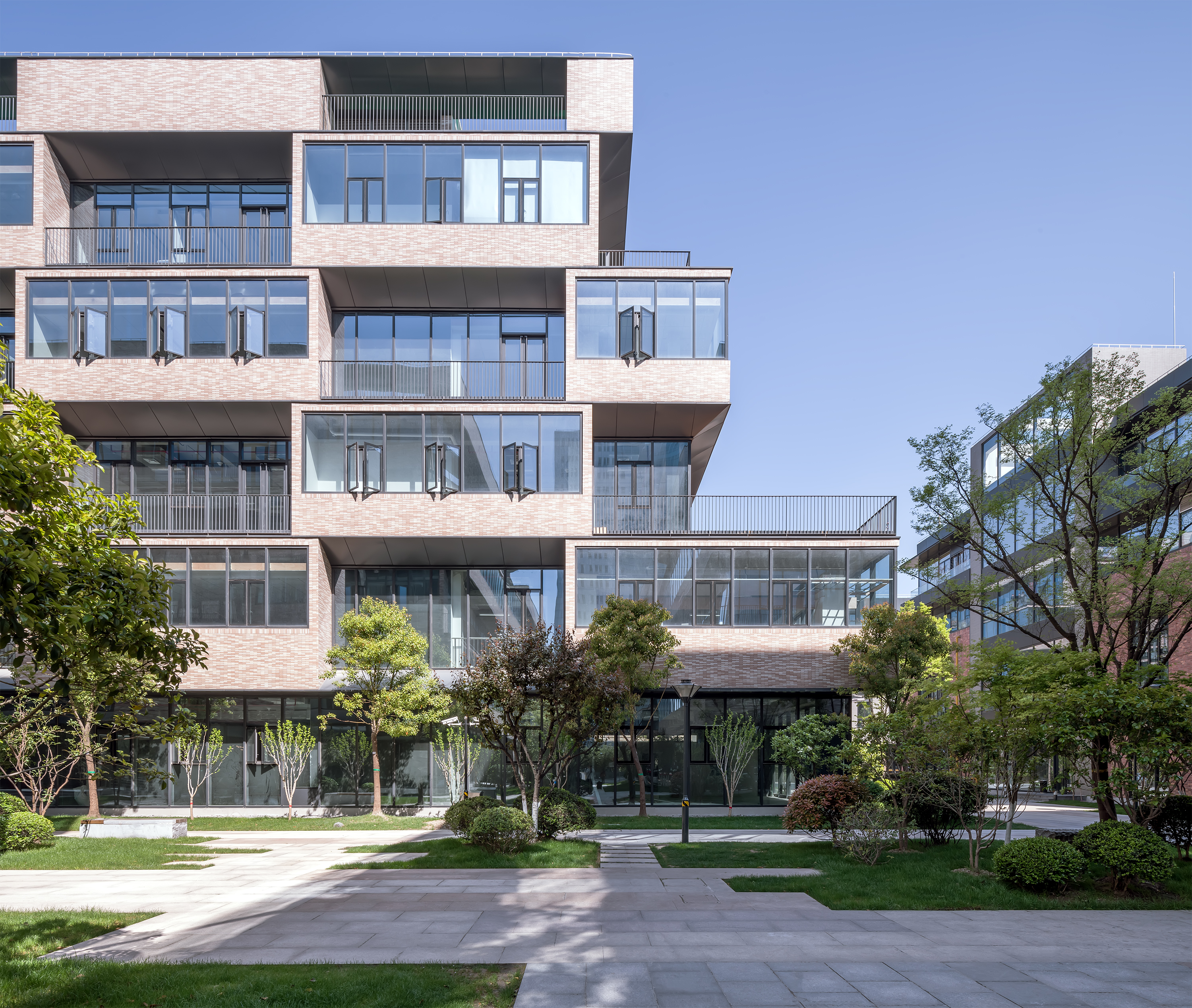PHILIPS Greater China Headquarters by COLORFULL YUJING - Architizer