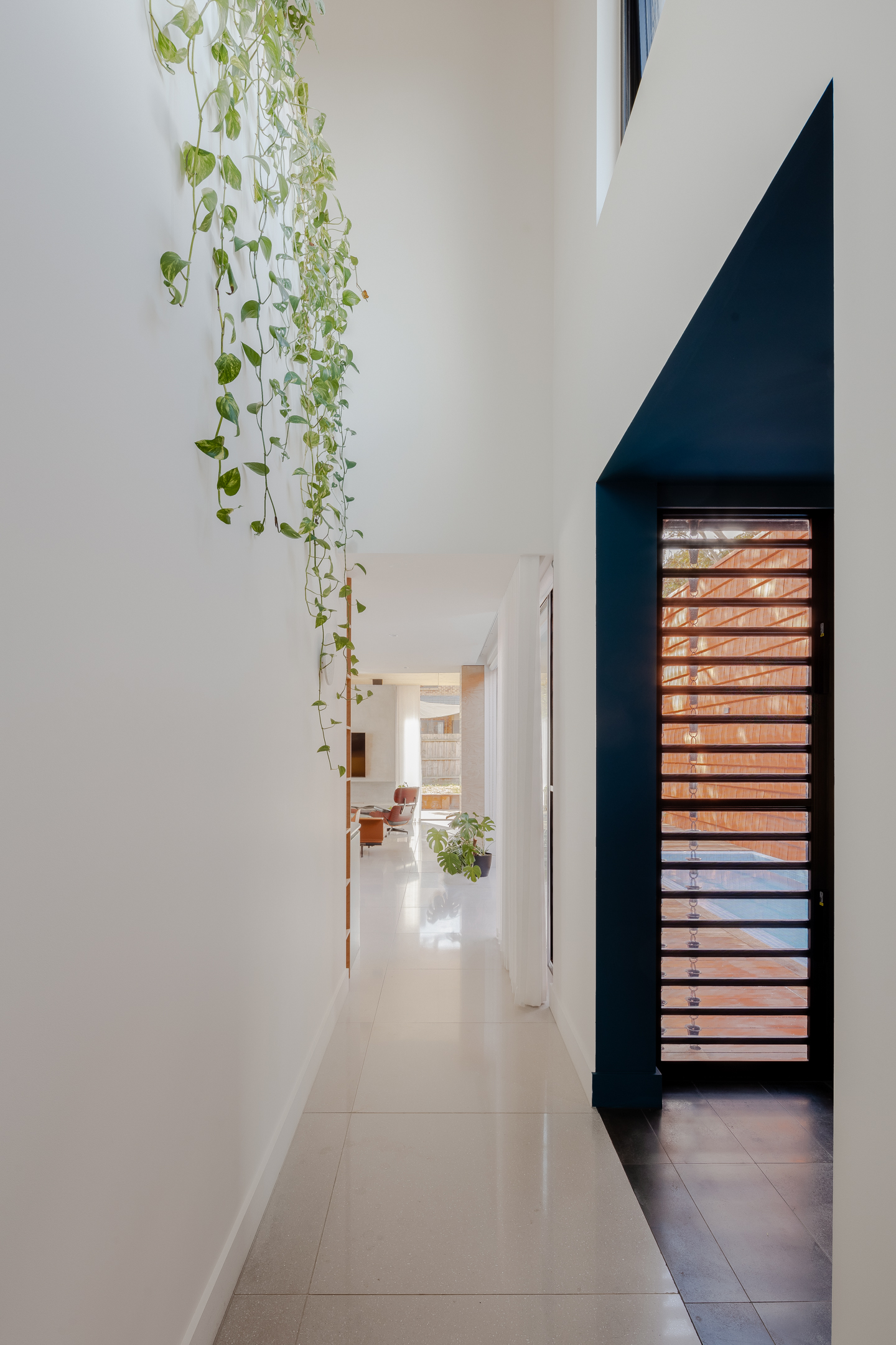 MAHOGANY HOUSE by R ARCHITECTURE - Architizer