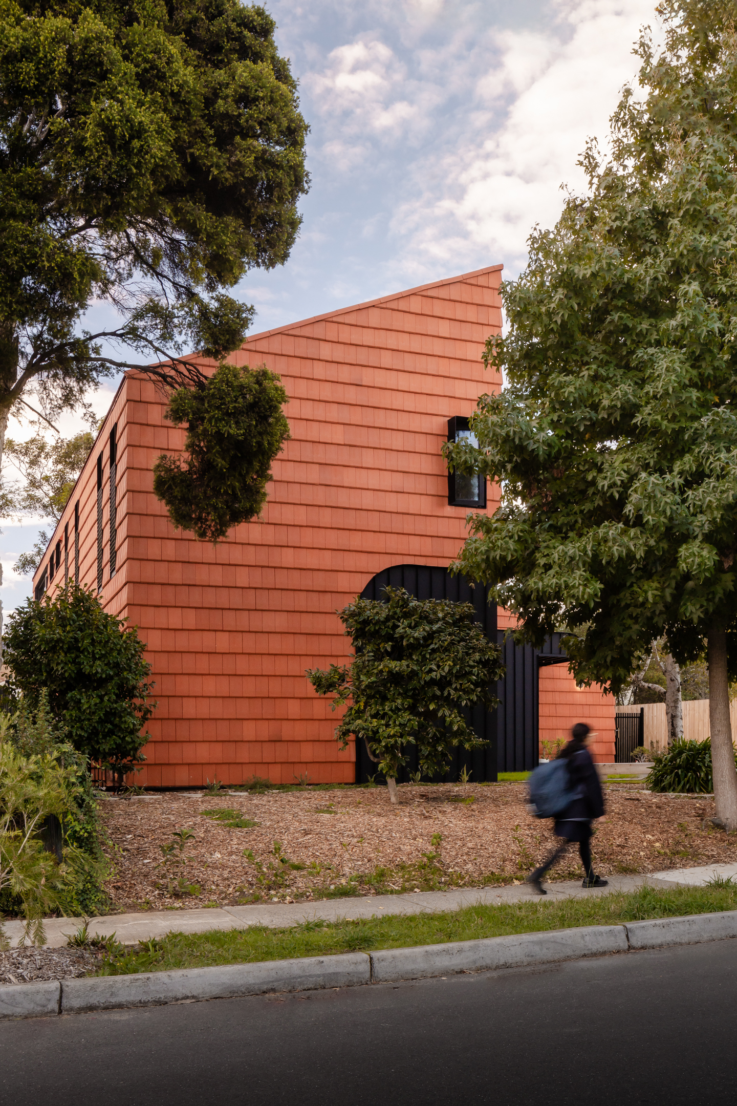 MAHOGANY HOUSE by R ARCHITECTURE - Architizer