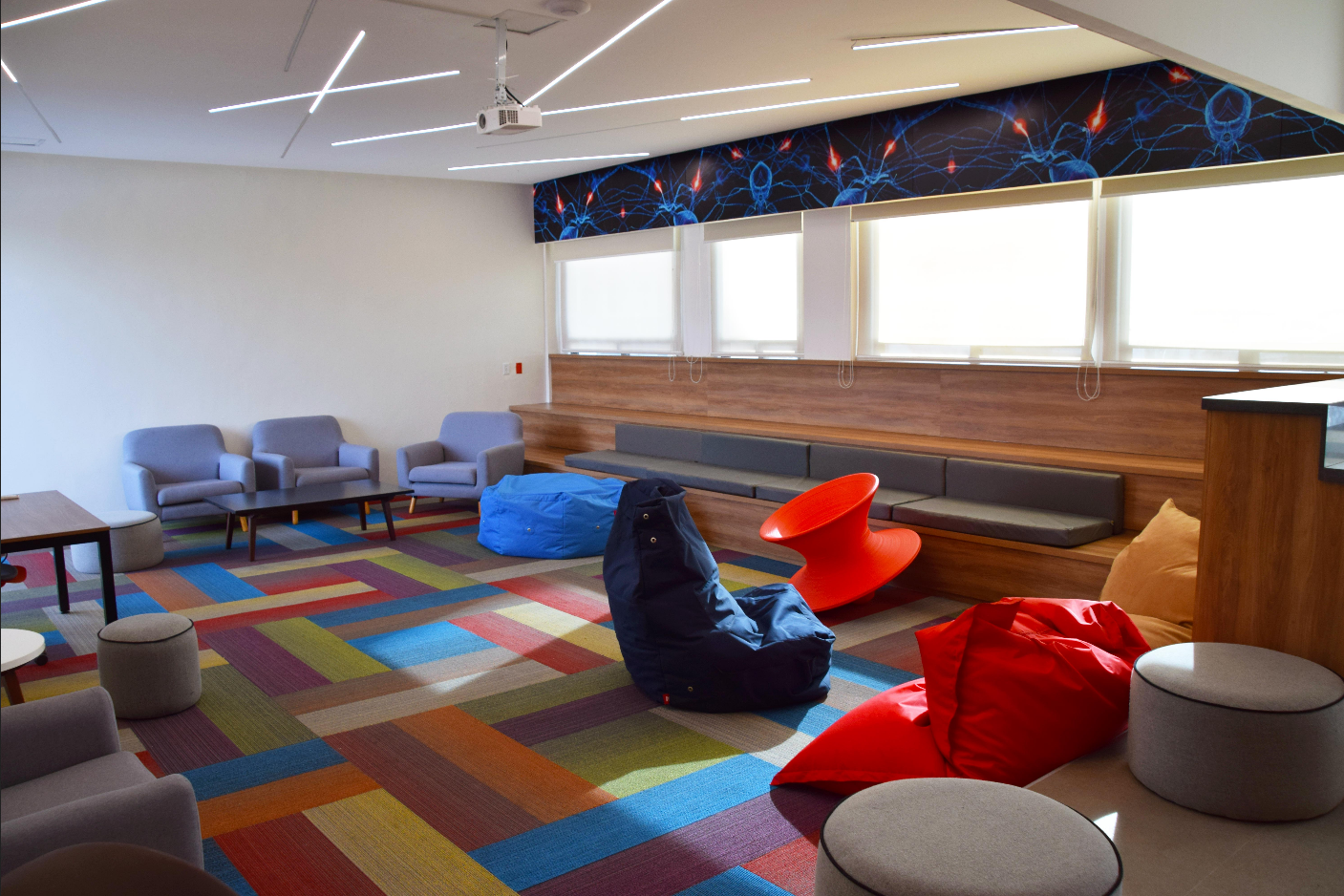 Flexible classroom co-working spaces for students by Ar3 Arquitectos ...