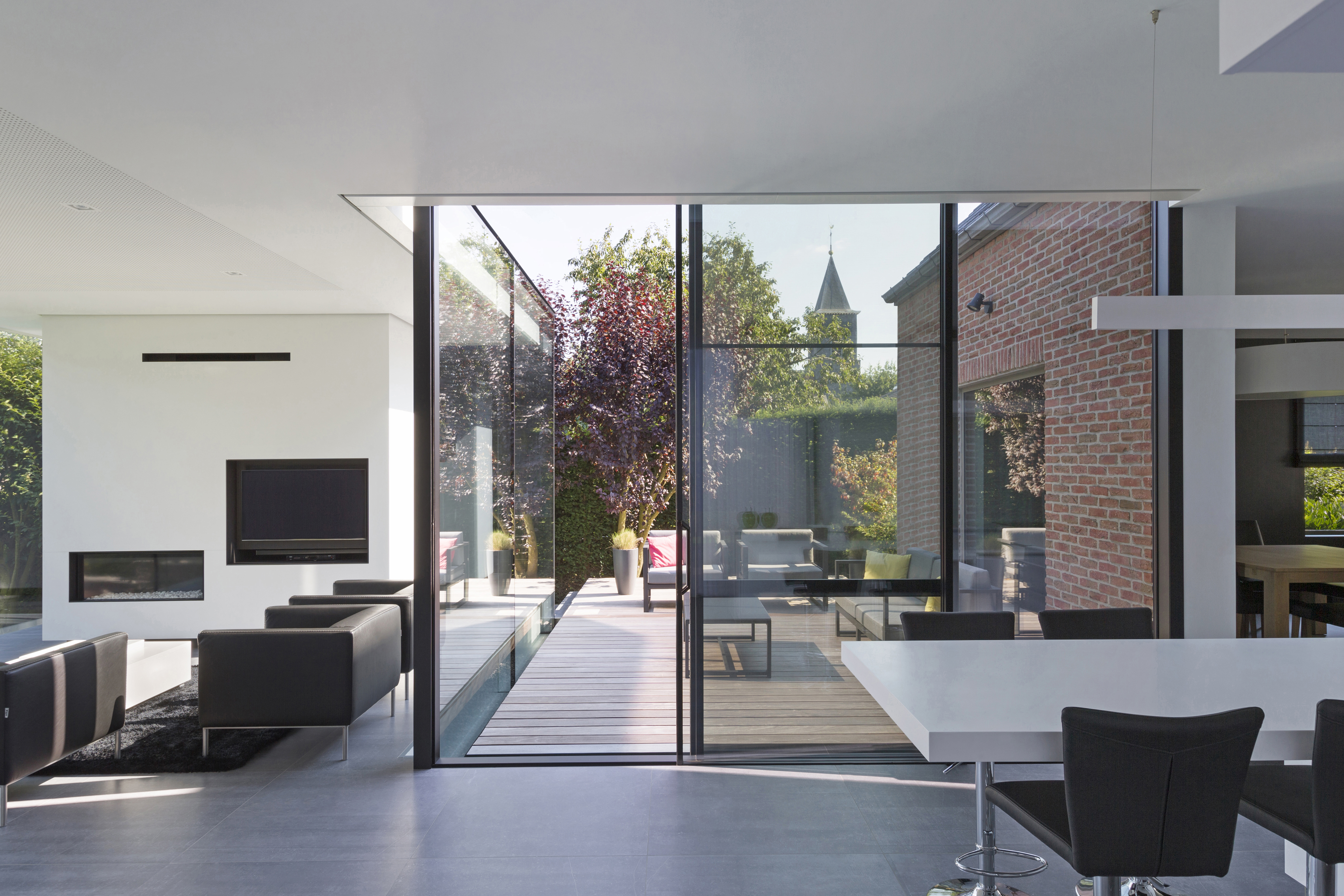 Huho's extension by crahayjamaigne - Architizer