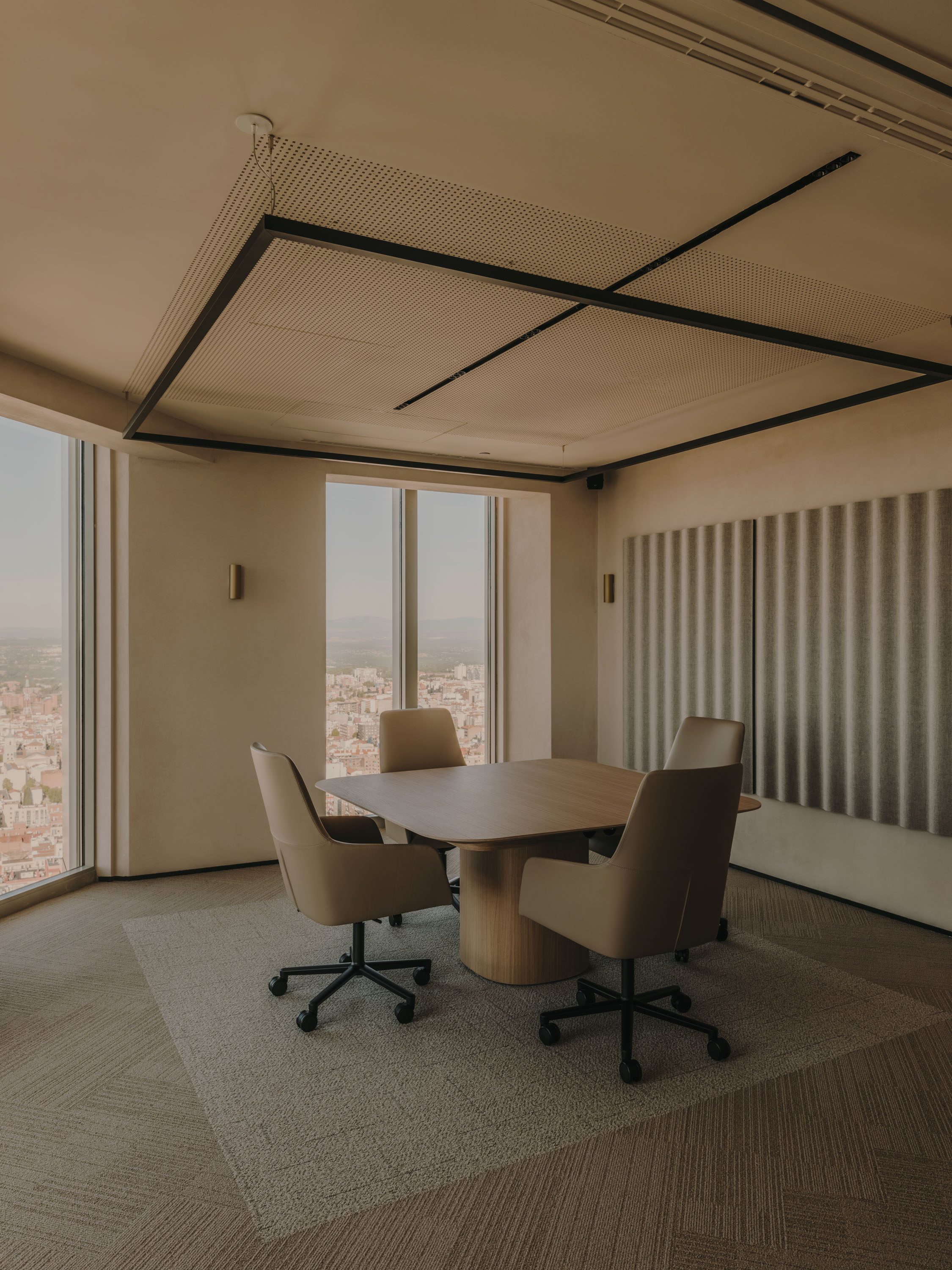 Oficinas Torre Picasso by Destudio - Architizer