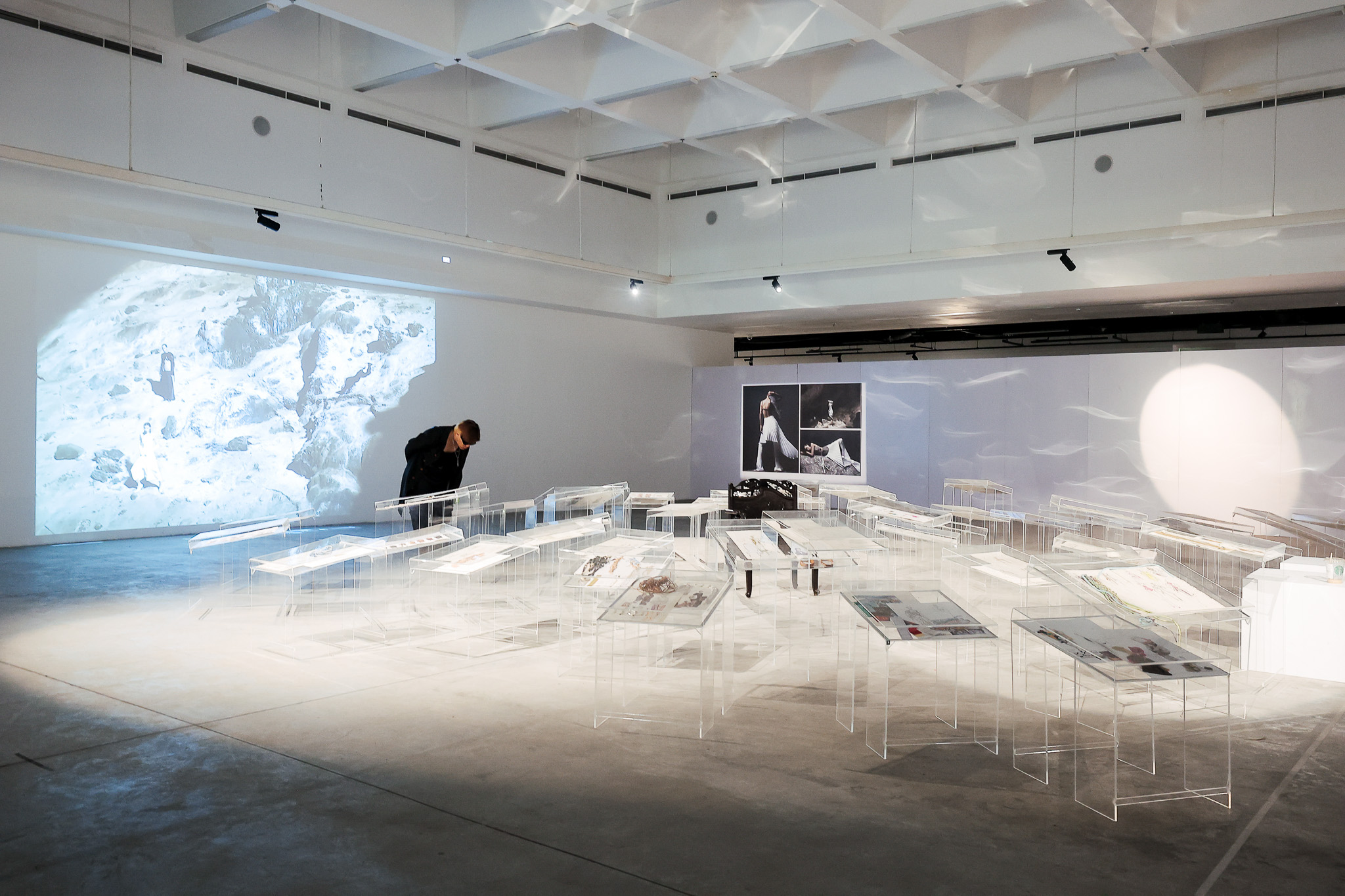 INFLOWING EXHIBITION by DQV.Architects - Architizer