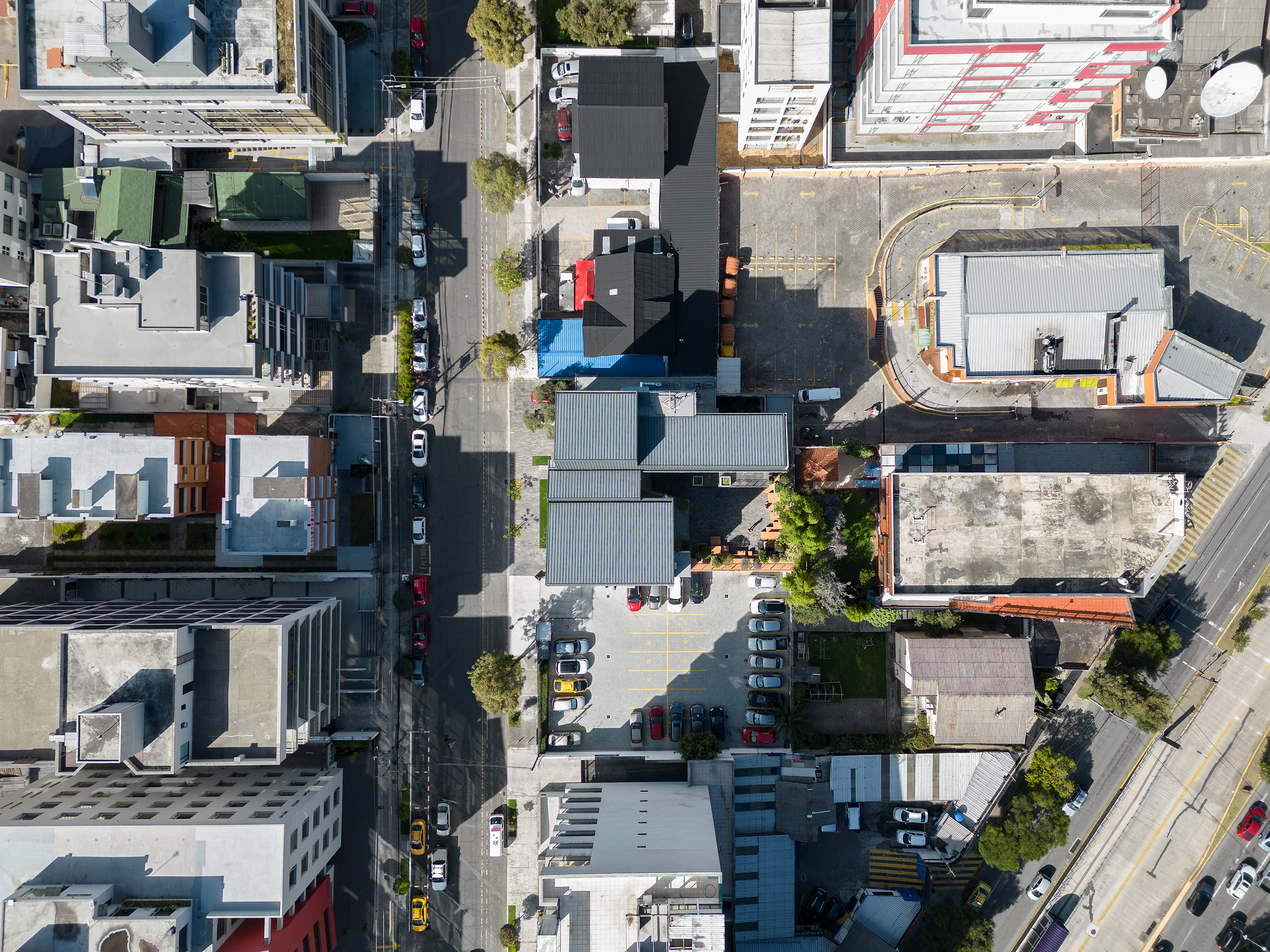 HCJB radio by arquitectura x - Architizer