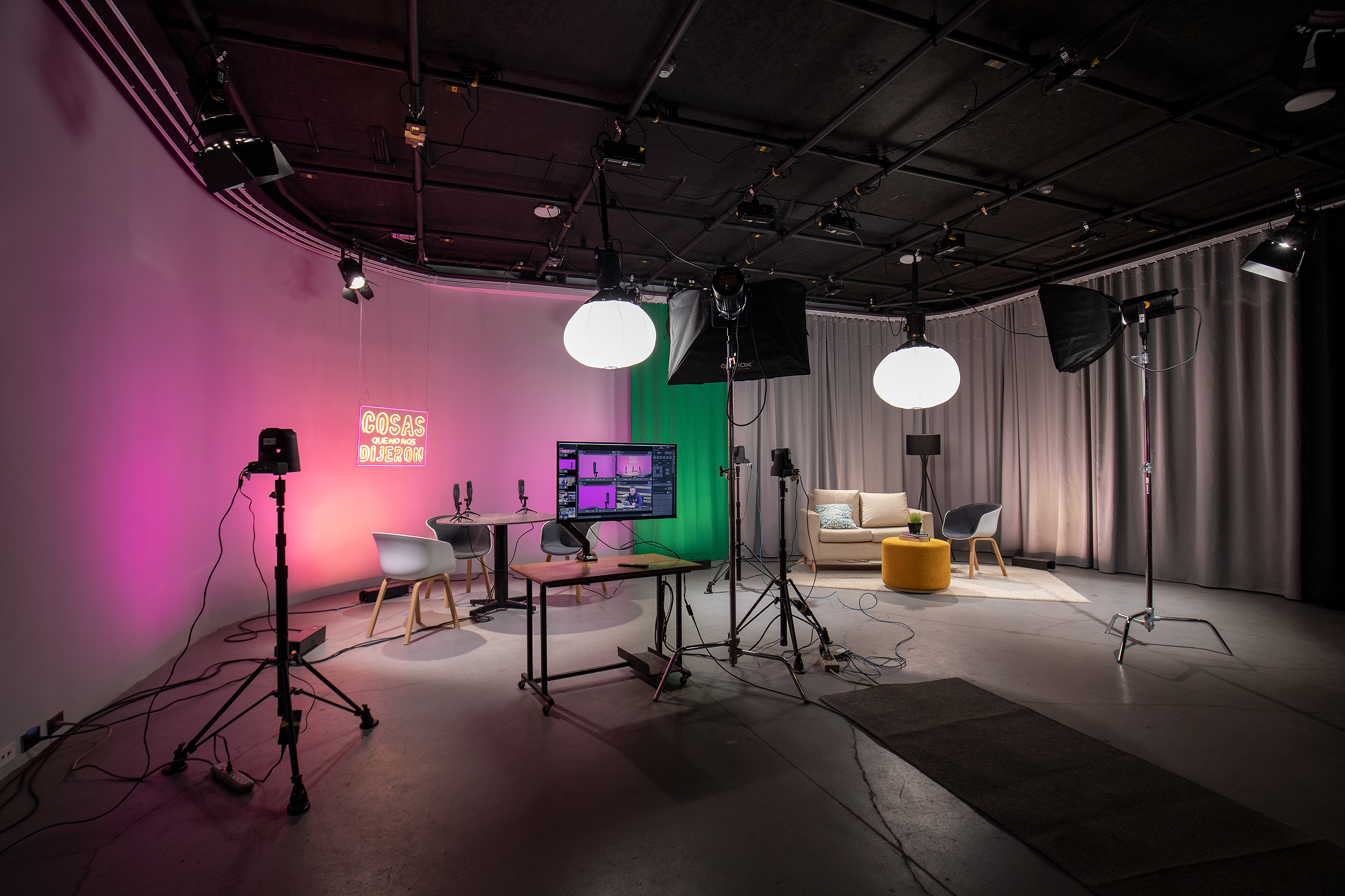 HCJB radio by arquitectura x - Architizer