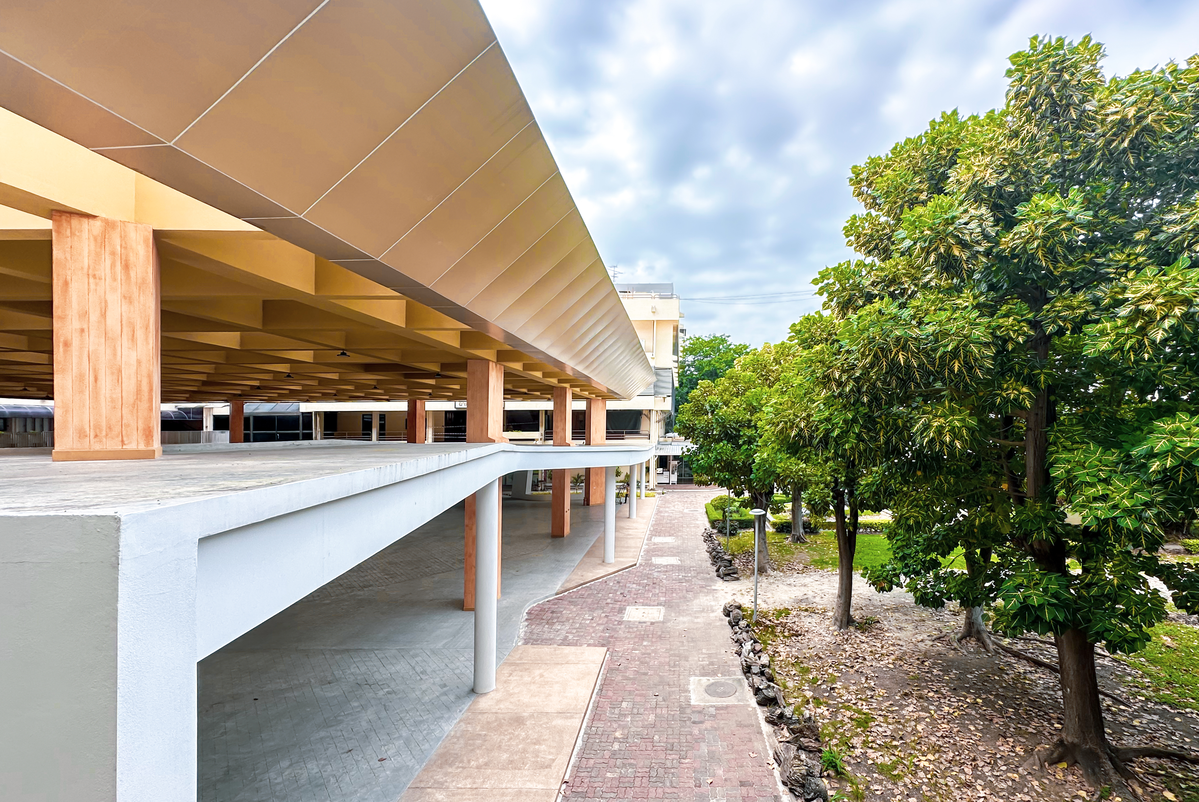 Parichart Piaza by GEN.S architects - Architizer