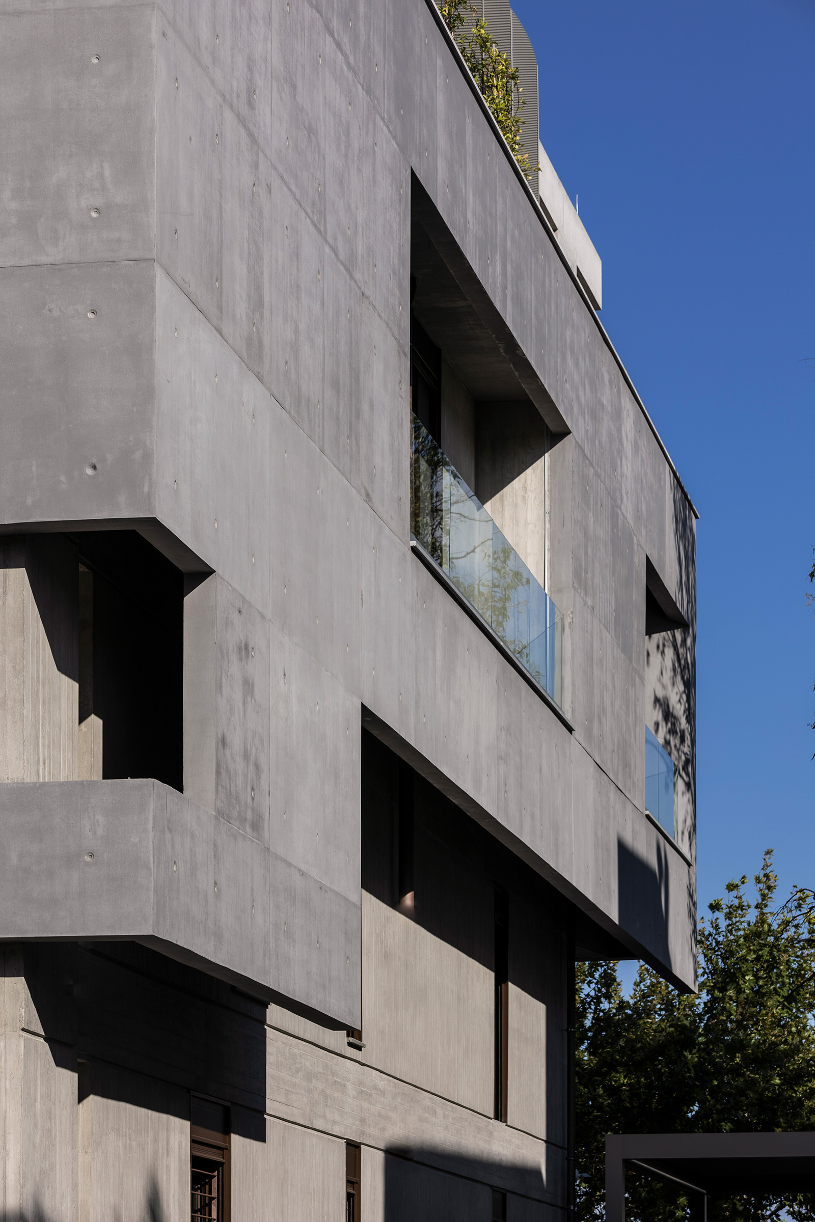 Triplex at Psychiko, Attica, Greece by Micromega - Architizer