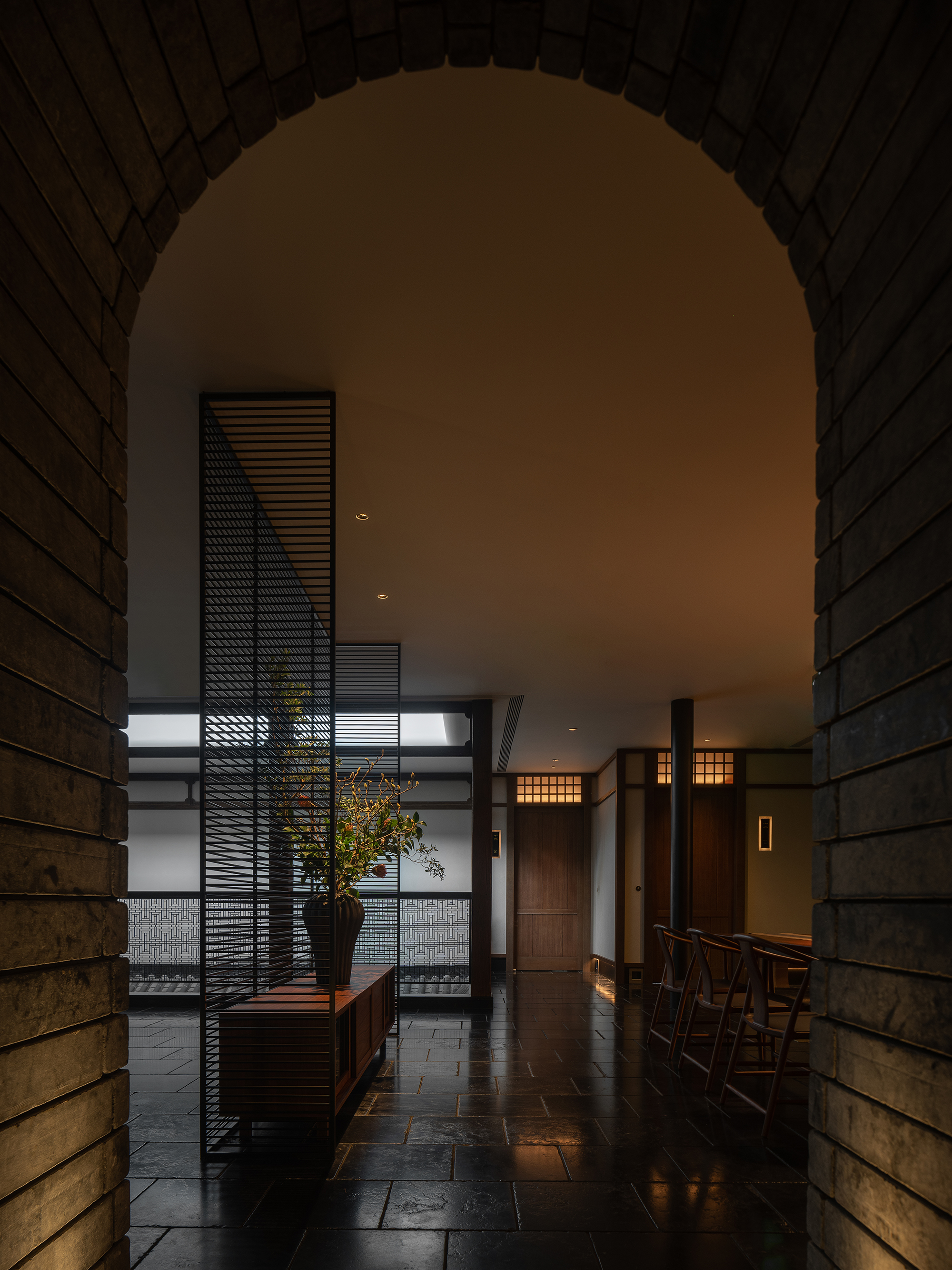 Meng Du Hui Restaurant by Tanzo Space Design by Design Aesthetics ...