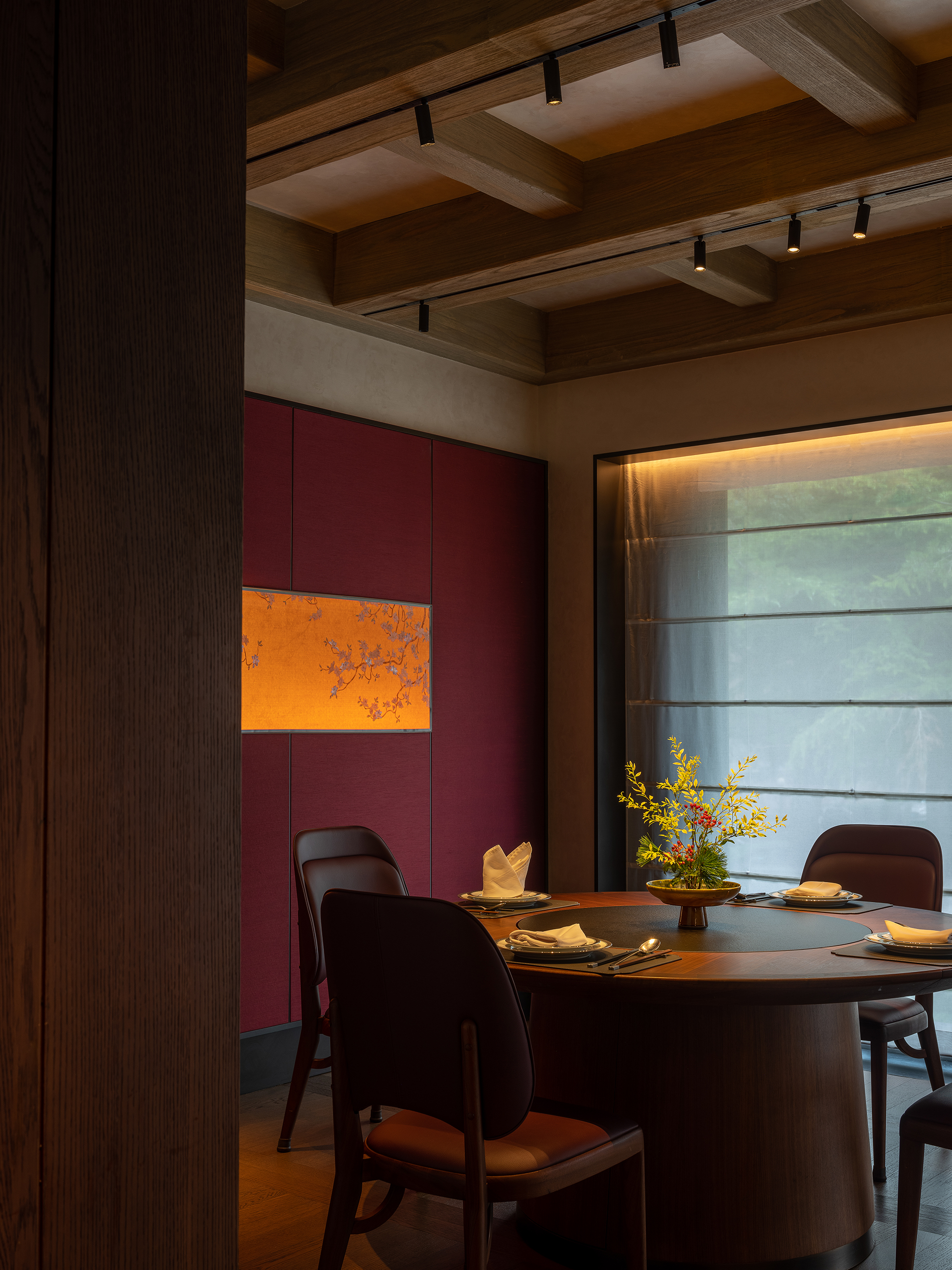 Meng Du Hui Restaurant by Tanzo Space Design by Design Aesthetics ...
