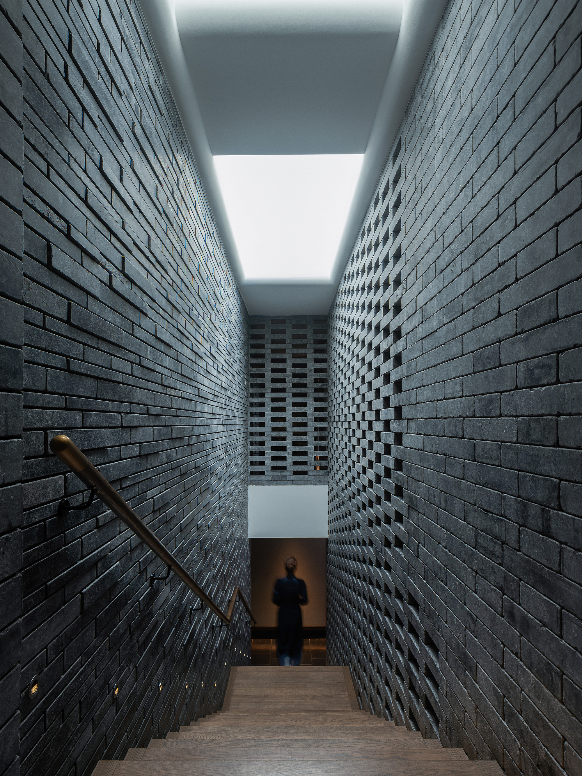 Meng Du Hui Restaurant by Tanzo Space Design by Design Aesthetics ...