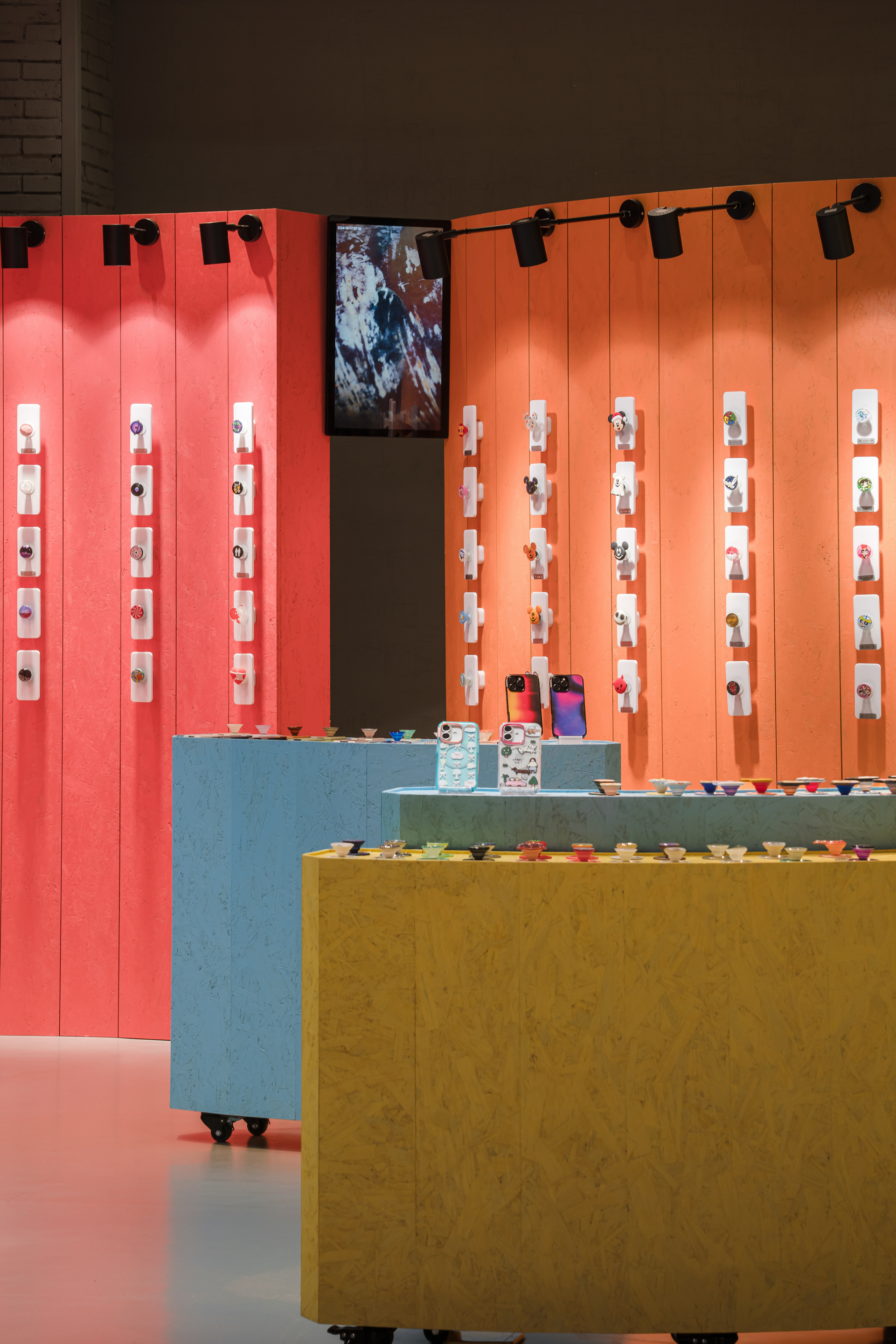 POPSOCKETS POP-UP Store by Tens Atelier - Architizer