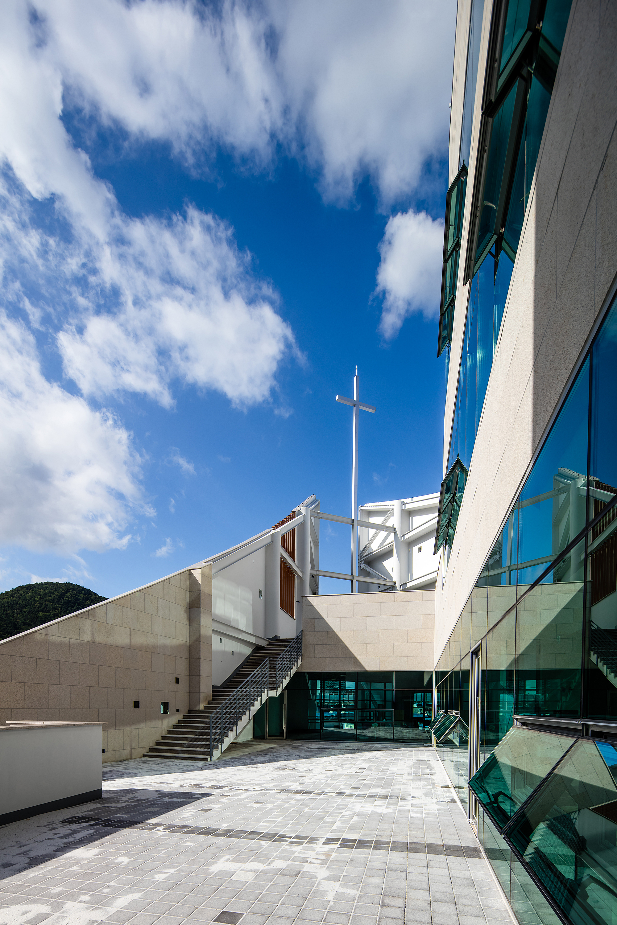 Yangsan Presbyterian Church by Seoinn Design Group - Architizer