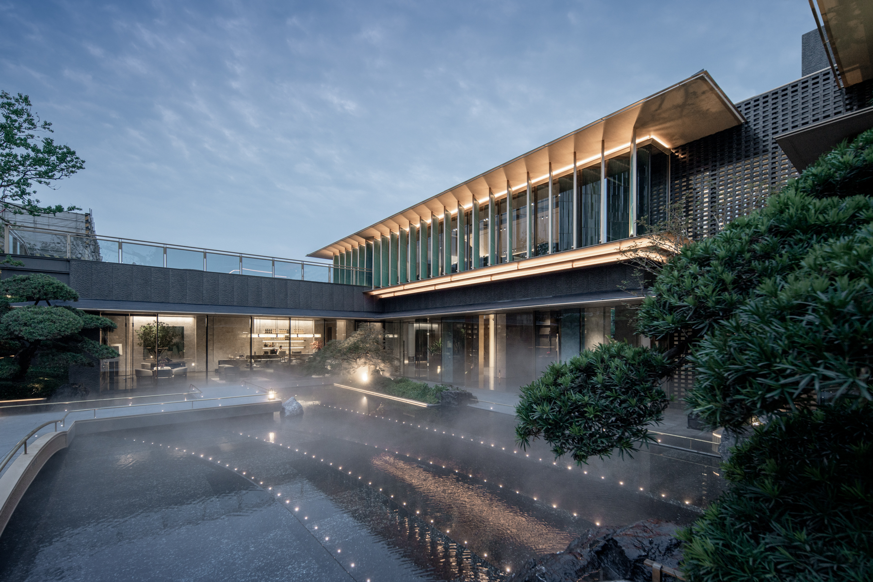 Zhongtian · Jing Yue Qing Lan "Multicolor Villa" by line+ studio ...