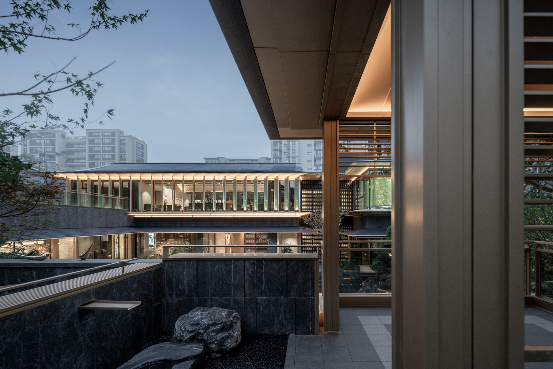 Zhongtian · Jing Yue Qing Lan "Multicolor Villa" by line+ studio ...