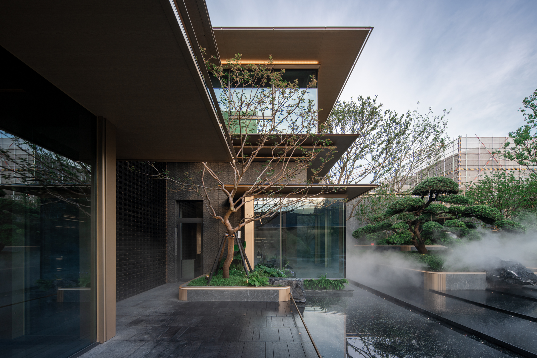 Zhongtian · Jing Yue Qing Lan "Multicolor Villa" by line+ studio ...