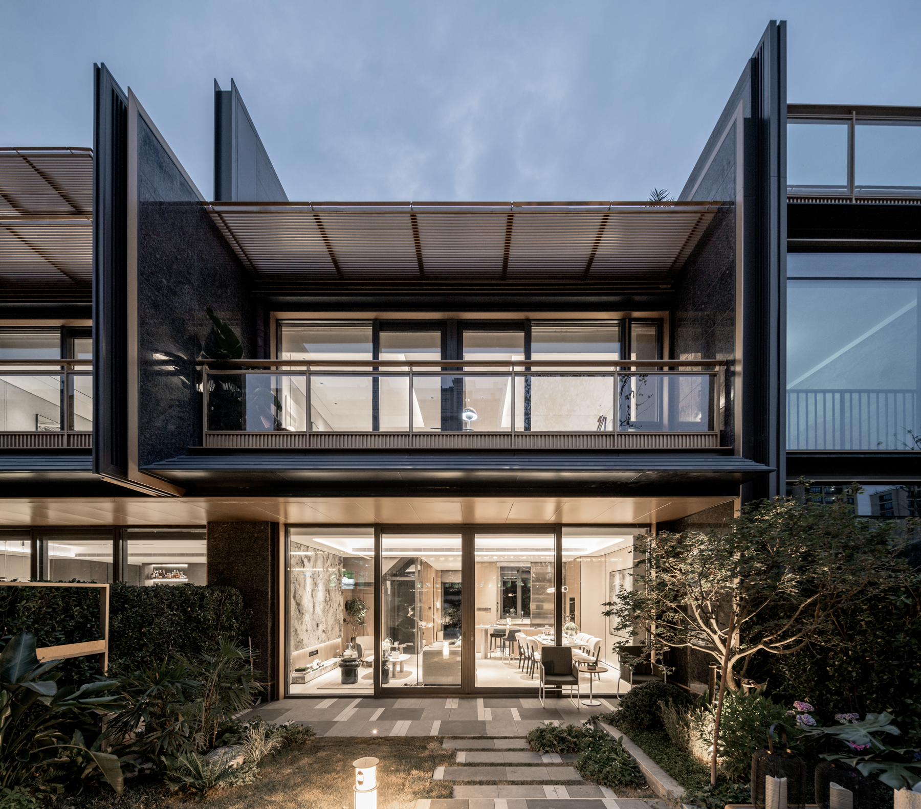 Zhongtian · Jing Yue Qing Lan "Multicolor Villa" by line+ studio ...