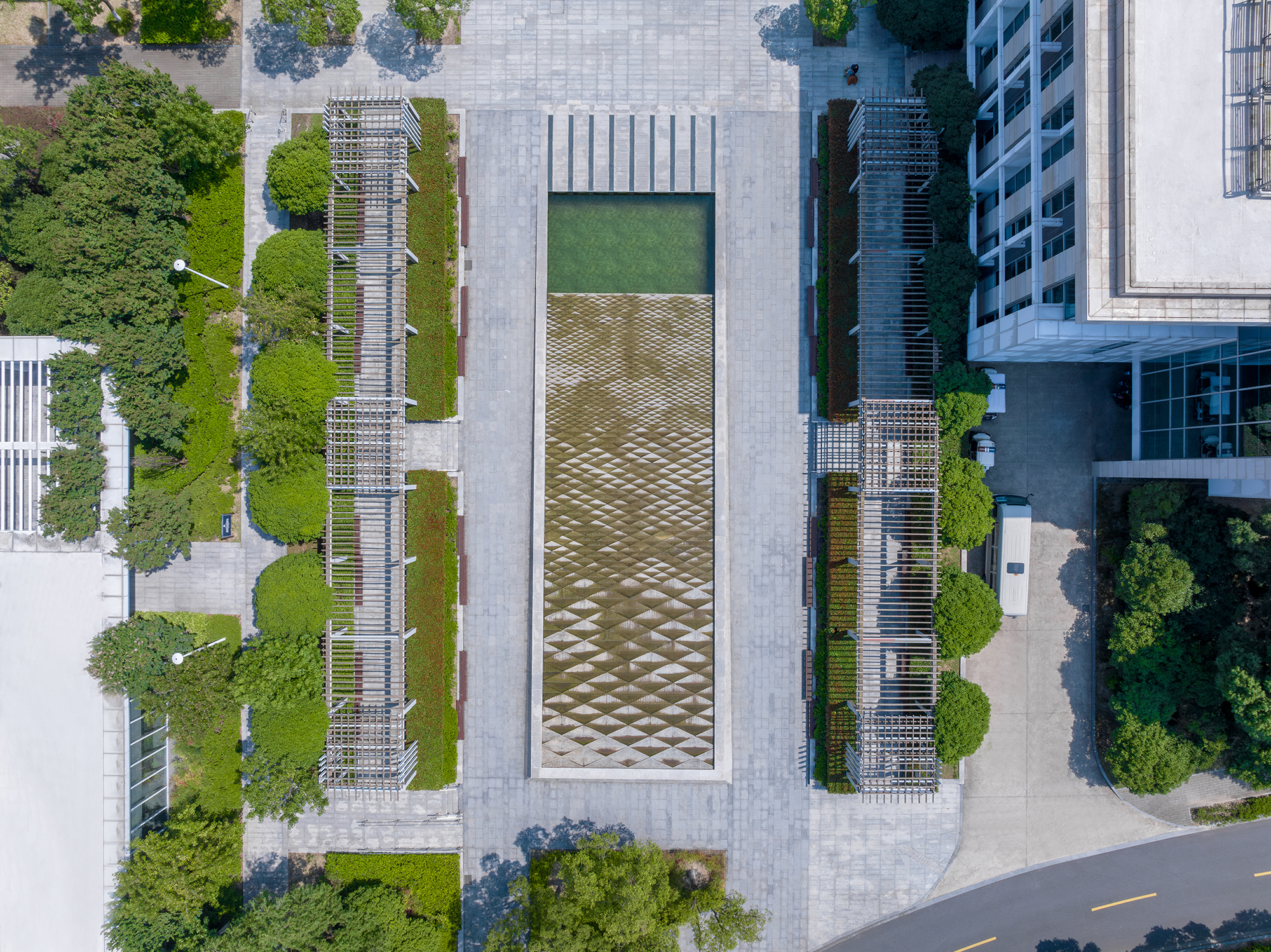 Dynamic Boundaries Linking Time and Space: Duke Kunshan University 14 ...