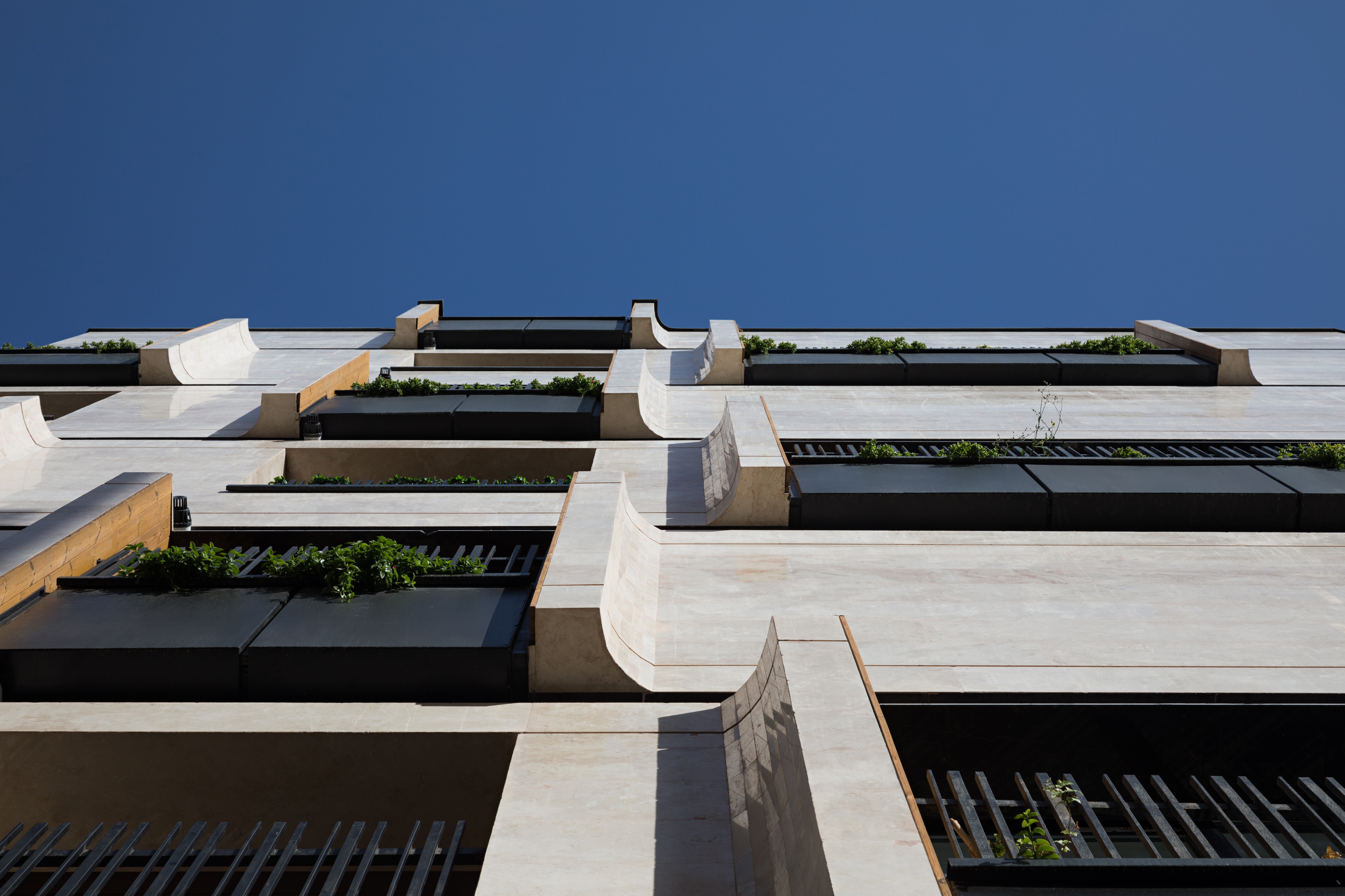 Idea 4117318: Goldis Residential Building by Peyman Gordan in Tehran ...