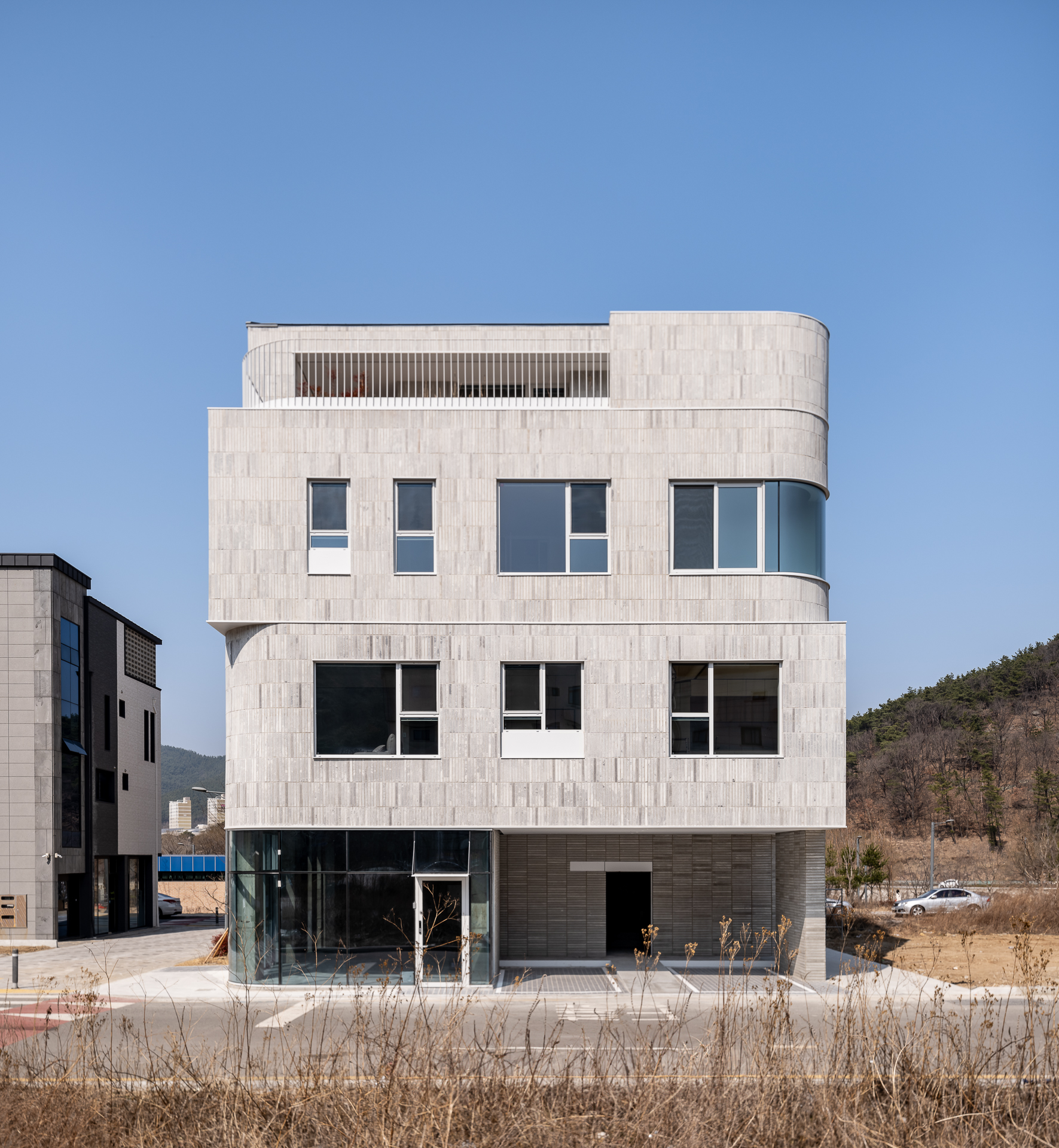 Daegu Yeongyeong-dong commercial-residential building by UTAA - Architizer
