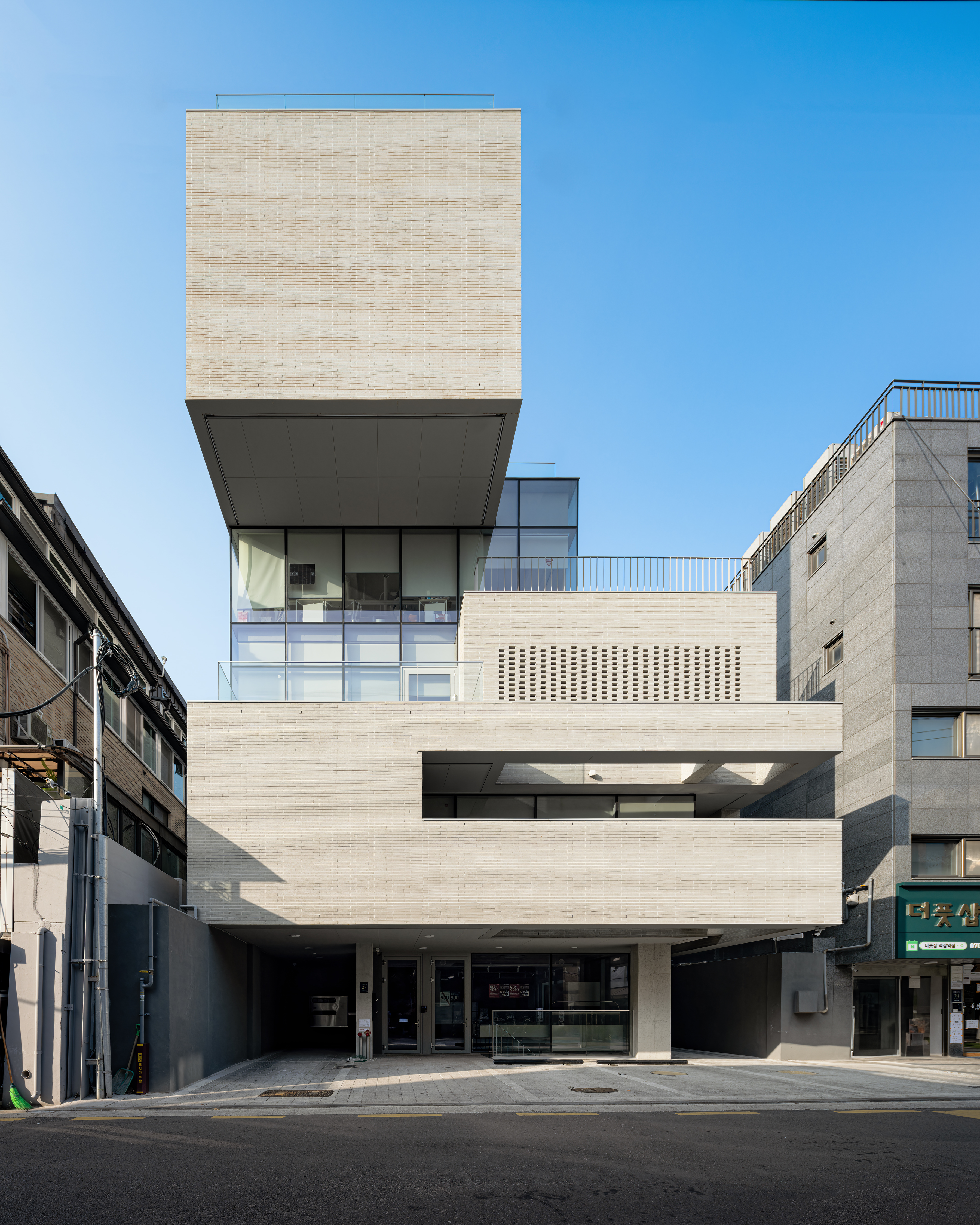 Yeoksam-dong 'B company' by UTAA - Architizer