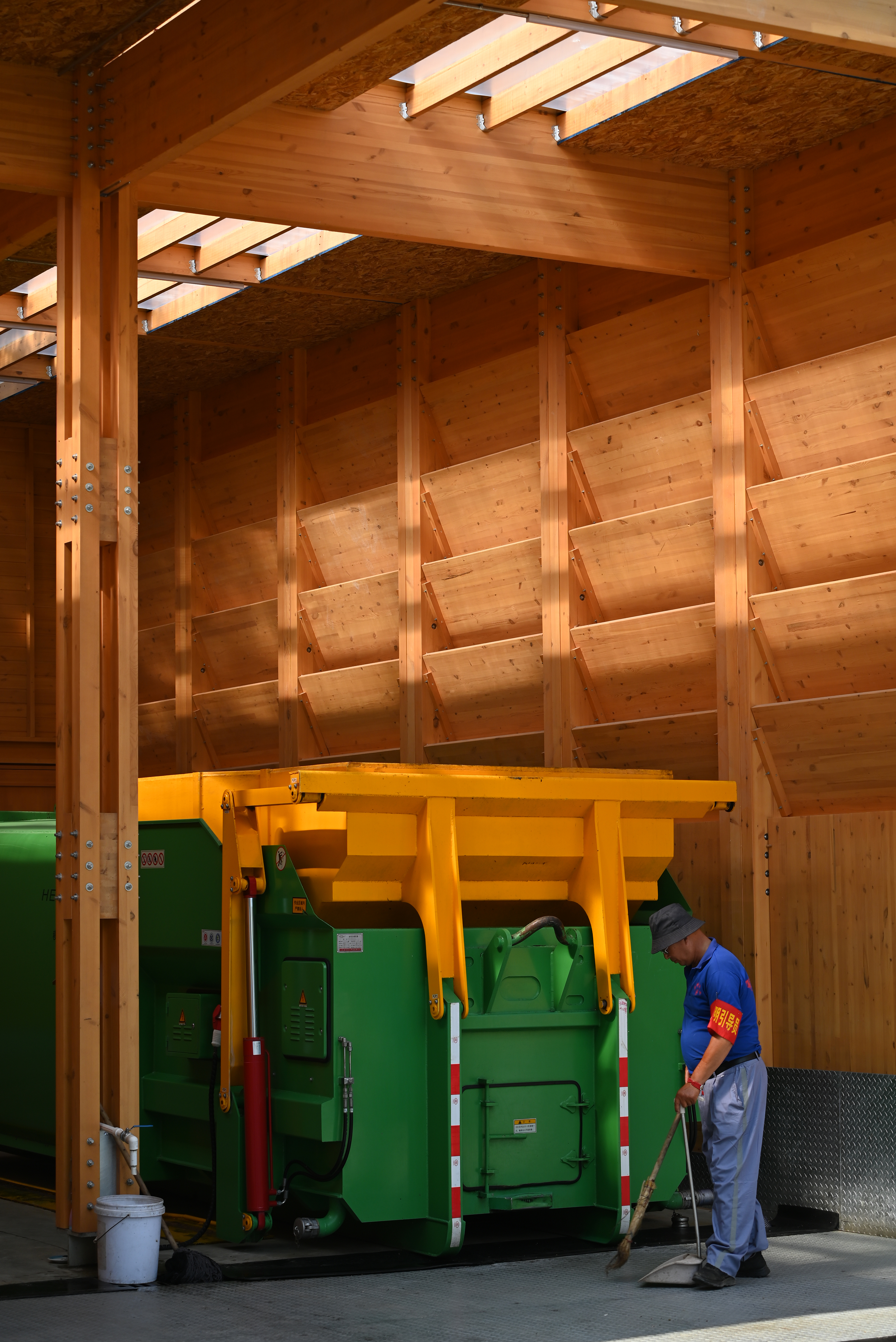 Langfang Beifengdao Garbage Transfer Station Design by atelier ingarden ...