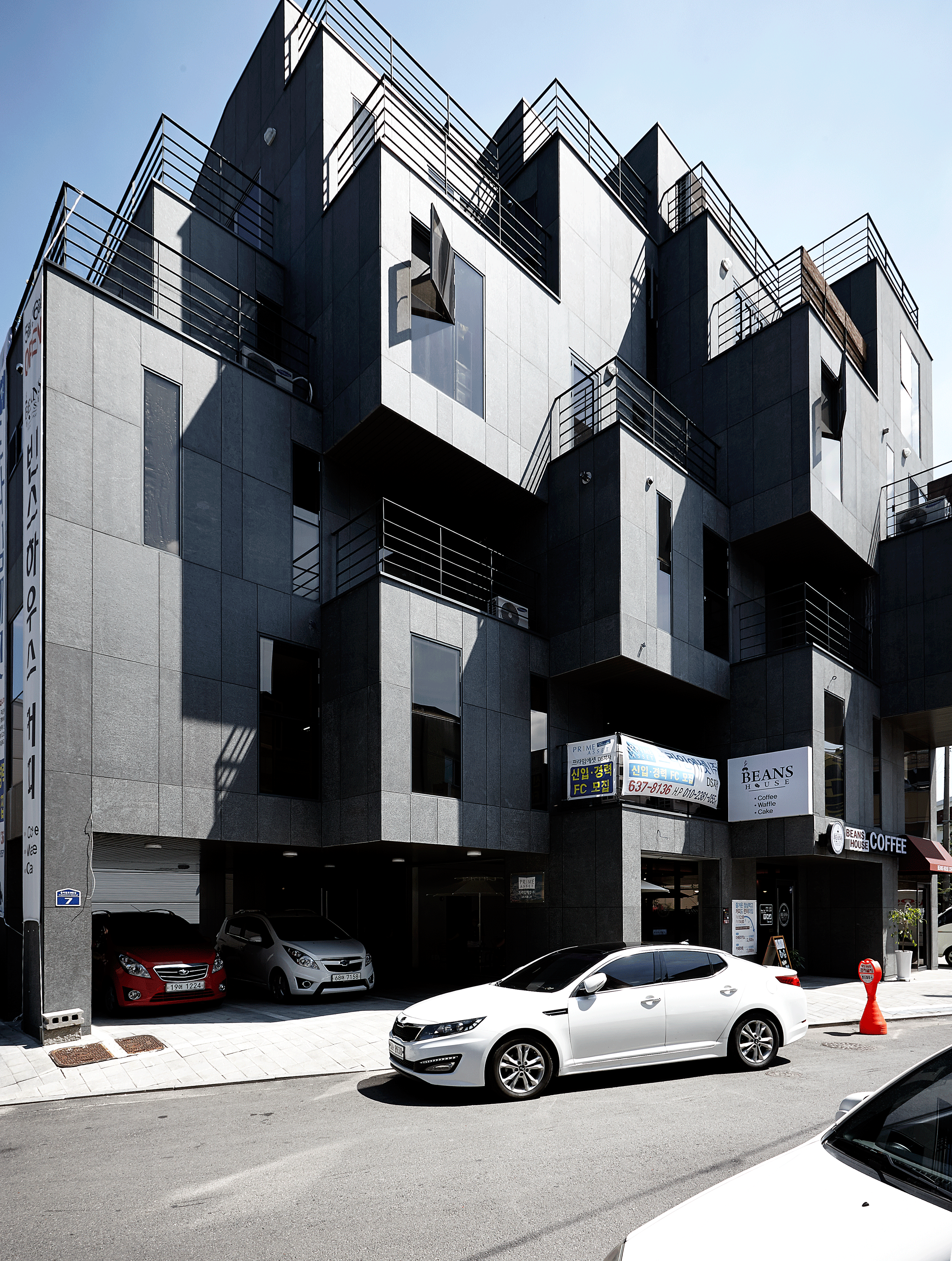 Icheon 'Sugar lump House' by UTAA - Architizer