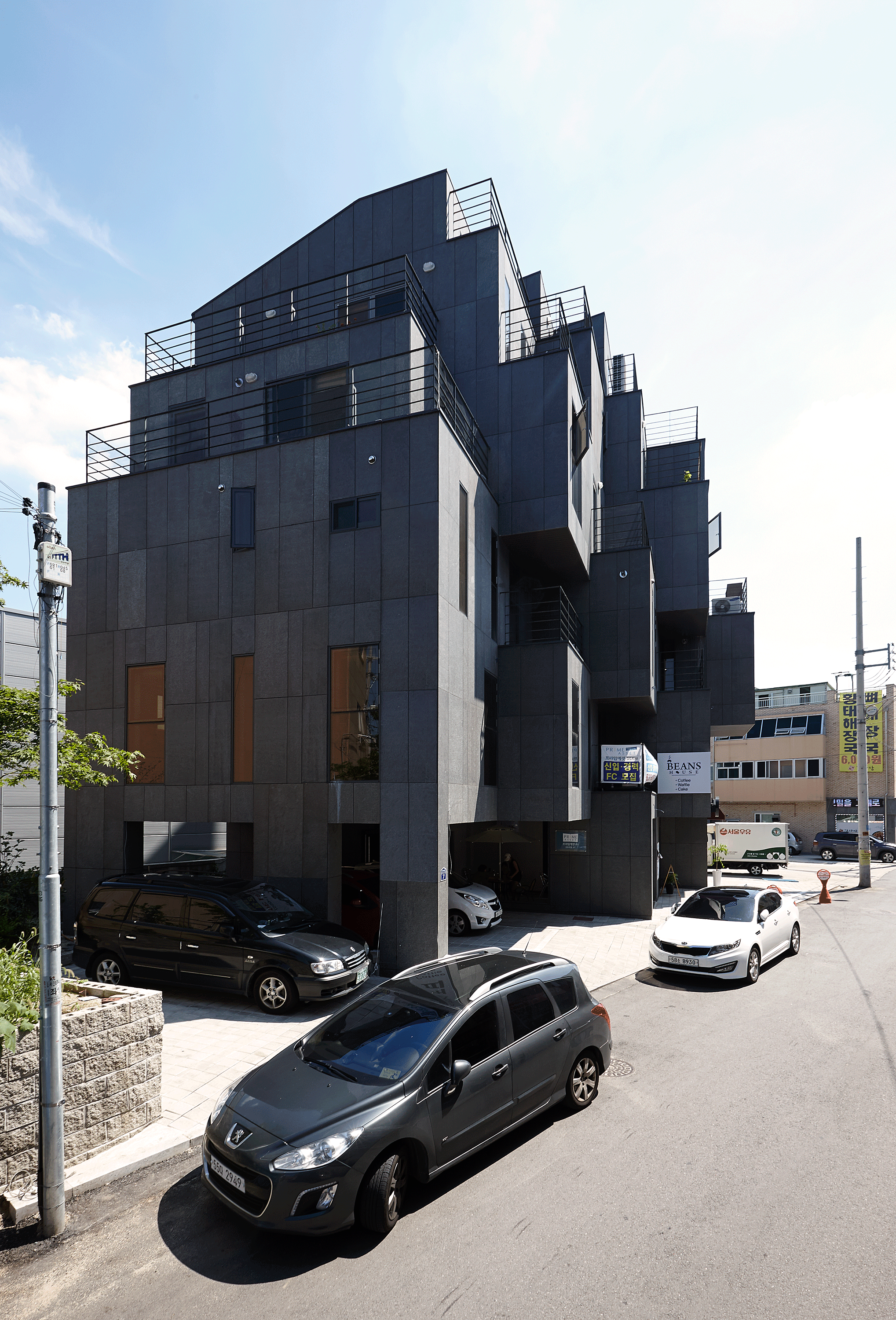 Icheon 'Sugar lump House' by UTAA - Architizer