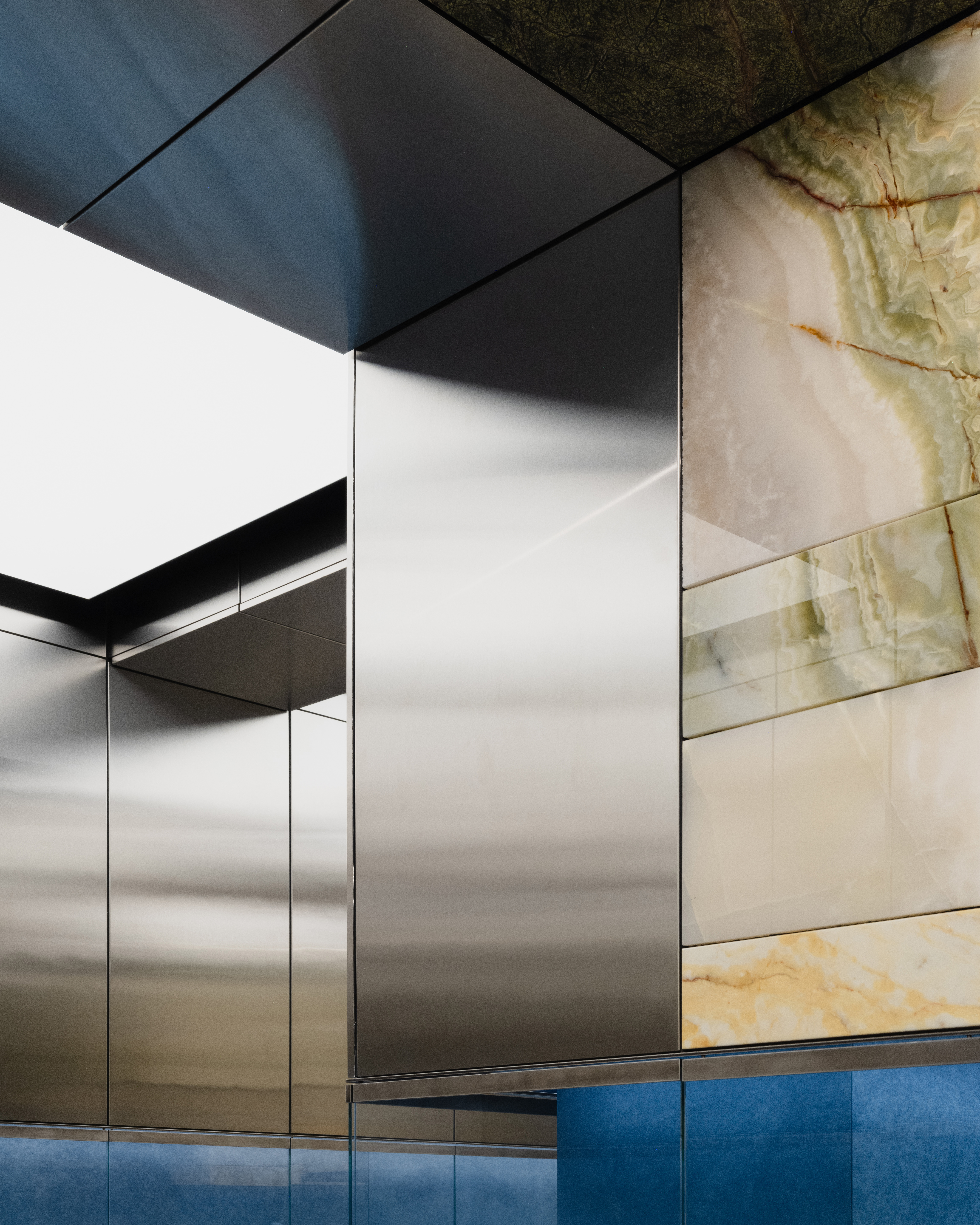 ALROSA DIAMOND BOUTIQUE by KOZEEN + RUEDA - Architizer