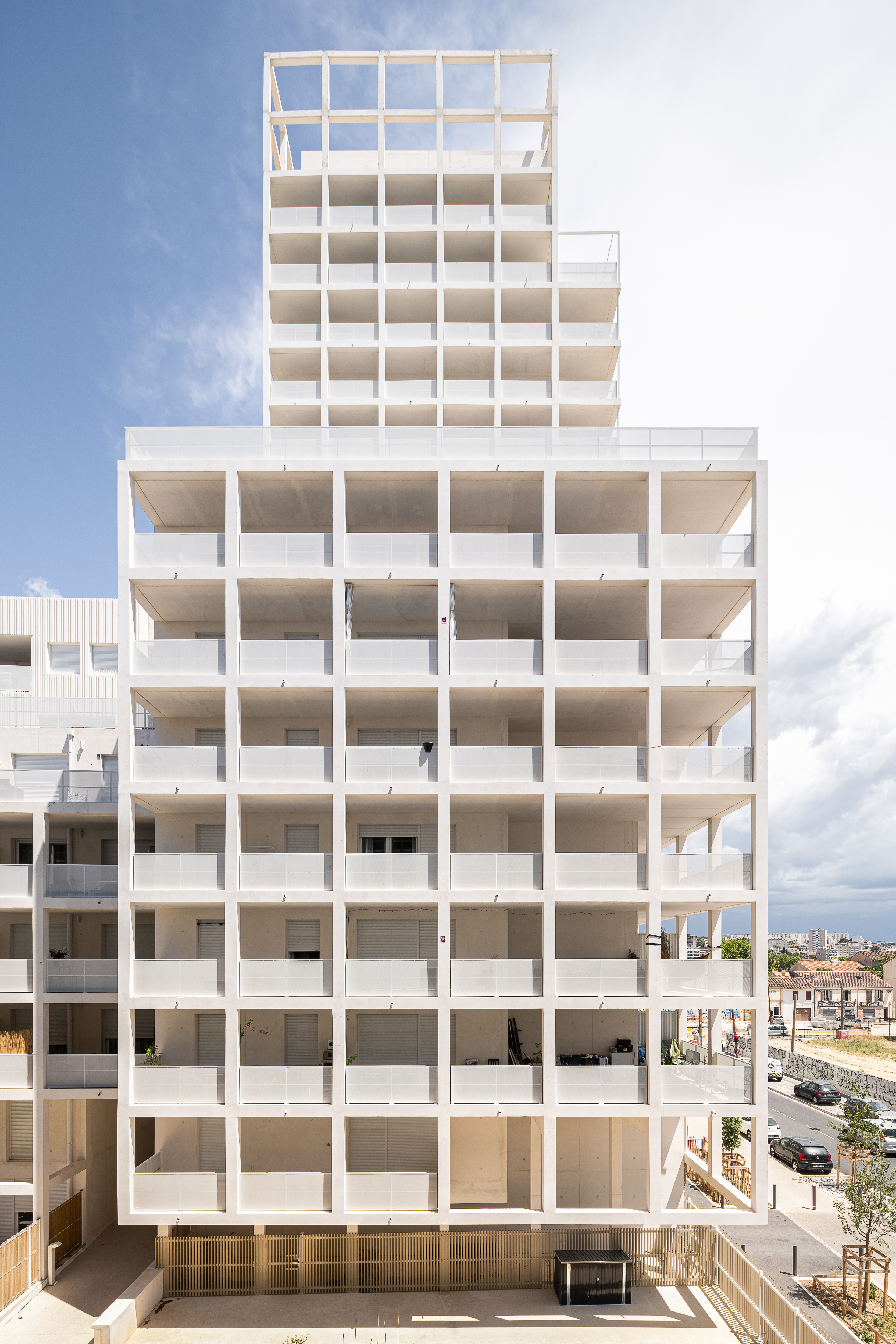 ALPHA XXL / Mediterranean mixed block by Rémy MARCIANO architect ...